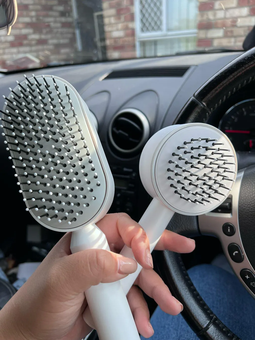 Self Cleaning Round Hair Brush – Vox Megastore