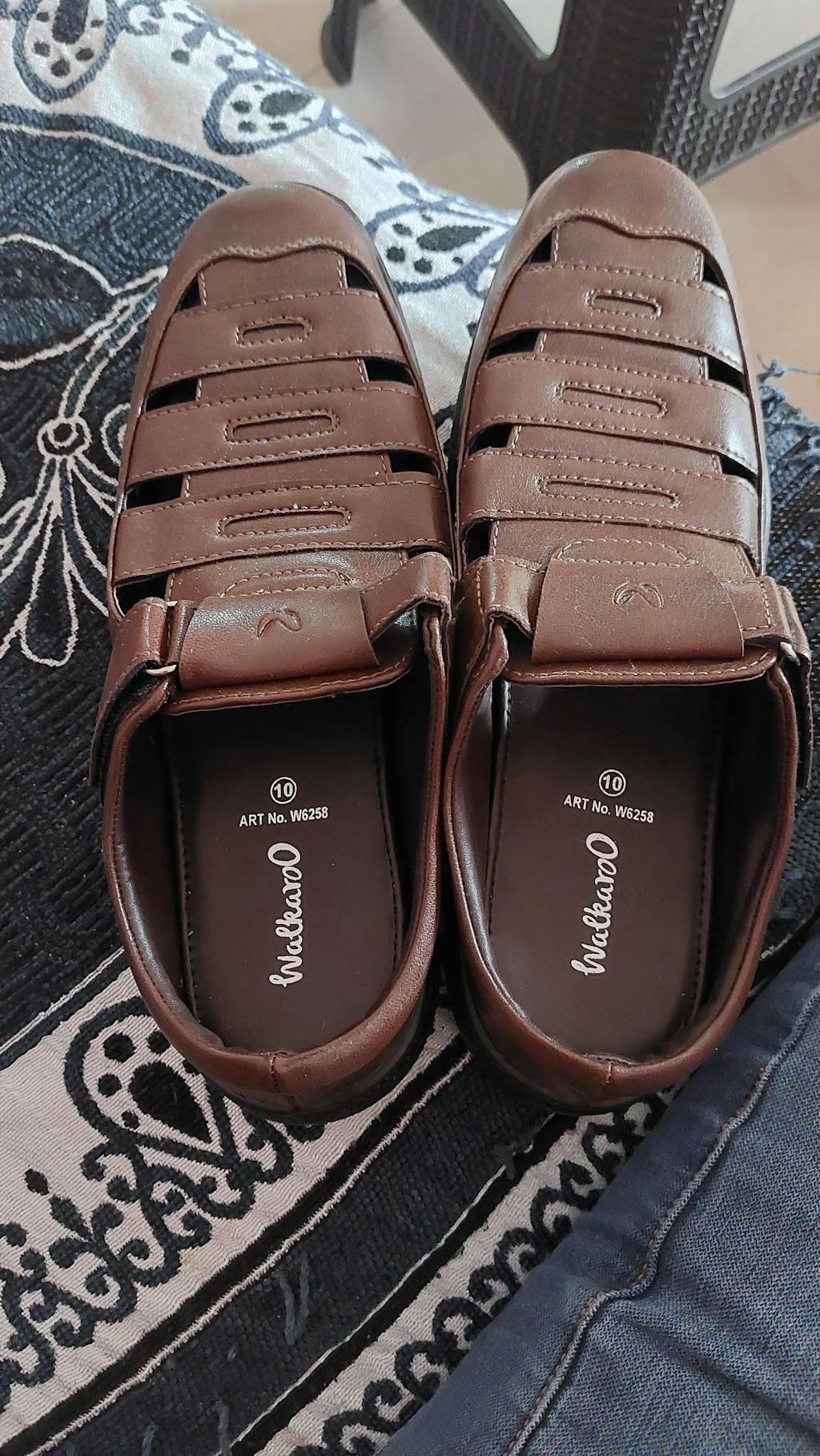 Buy Walkaroo Men Roman Sandals WF6258 Brown Online at Best Price in ...