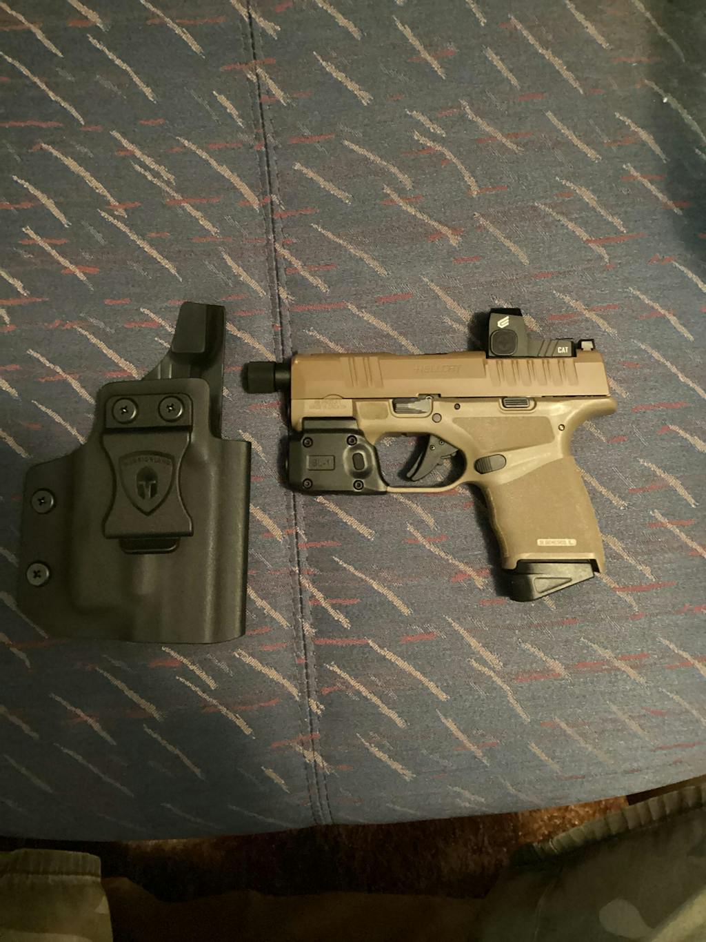 Hellcat Handgun Light, 150 Lumens Tatical Light with Kydex Holster ...