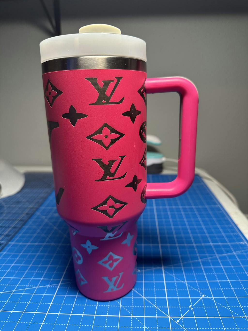 WeCreat Vision – World's 1st Auto-Lifting Enclosed Laser Engraver for ...