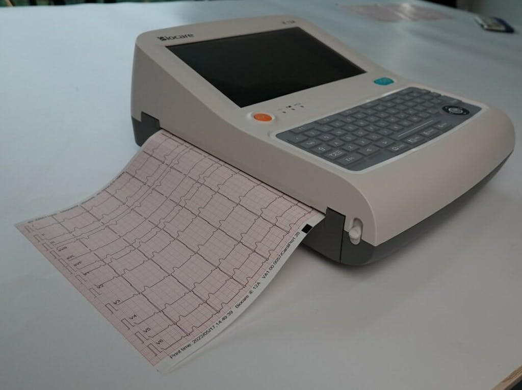 Biocare Digital 12-Lead EKG/ECG Machine with Automatic Interpretation ...