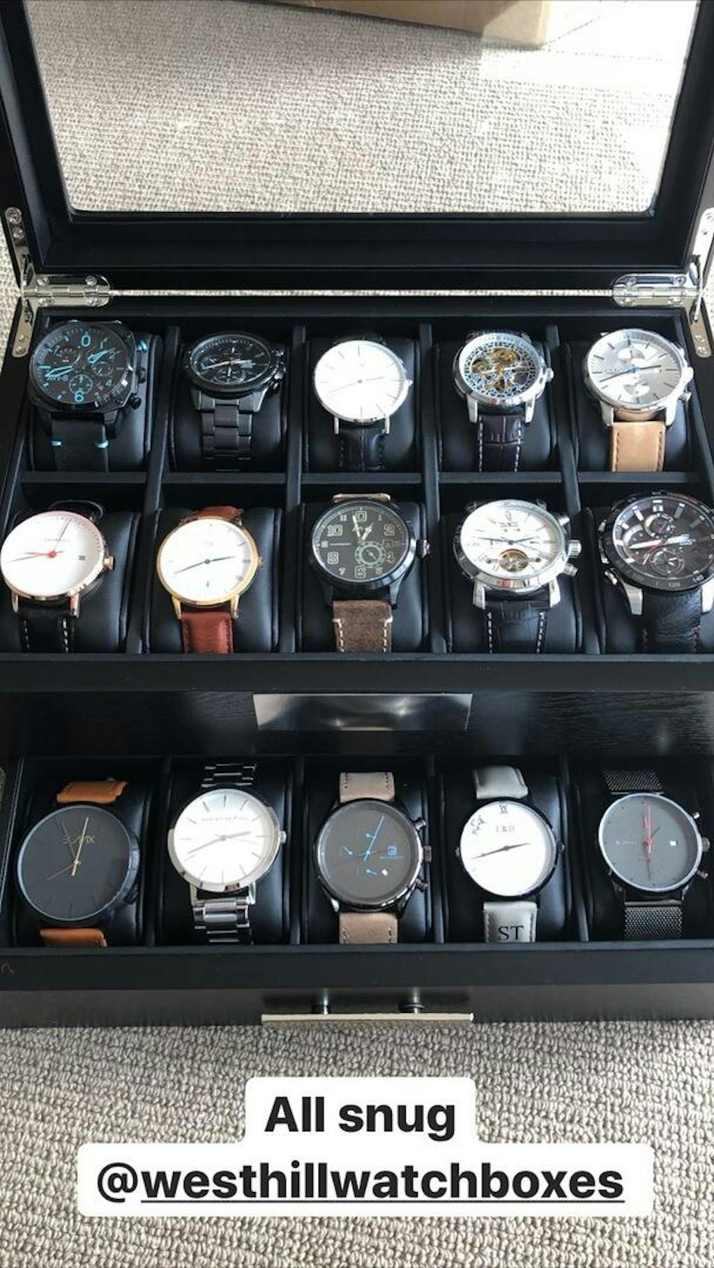 PREMIUM 20 SLOT BLACK WATCH BOX - WATCH DISPLAY CASE