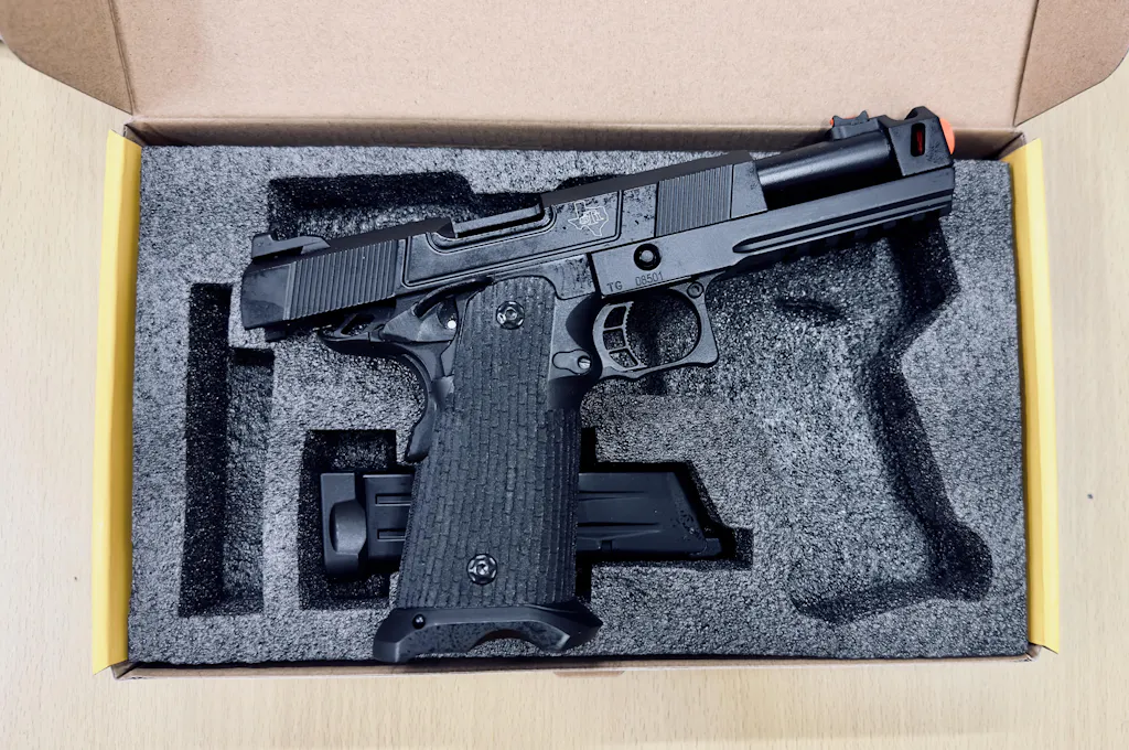ARMY ARMAMENT R501 / Costa Carry Comp GBB Airsoft - Black - WGC Shop