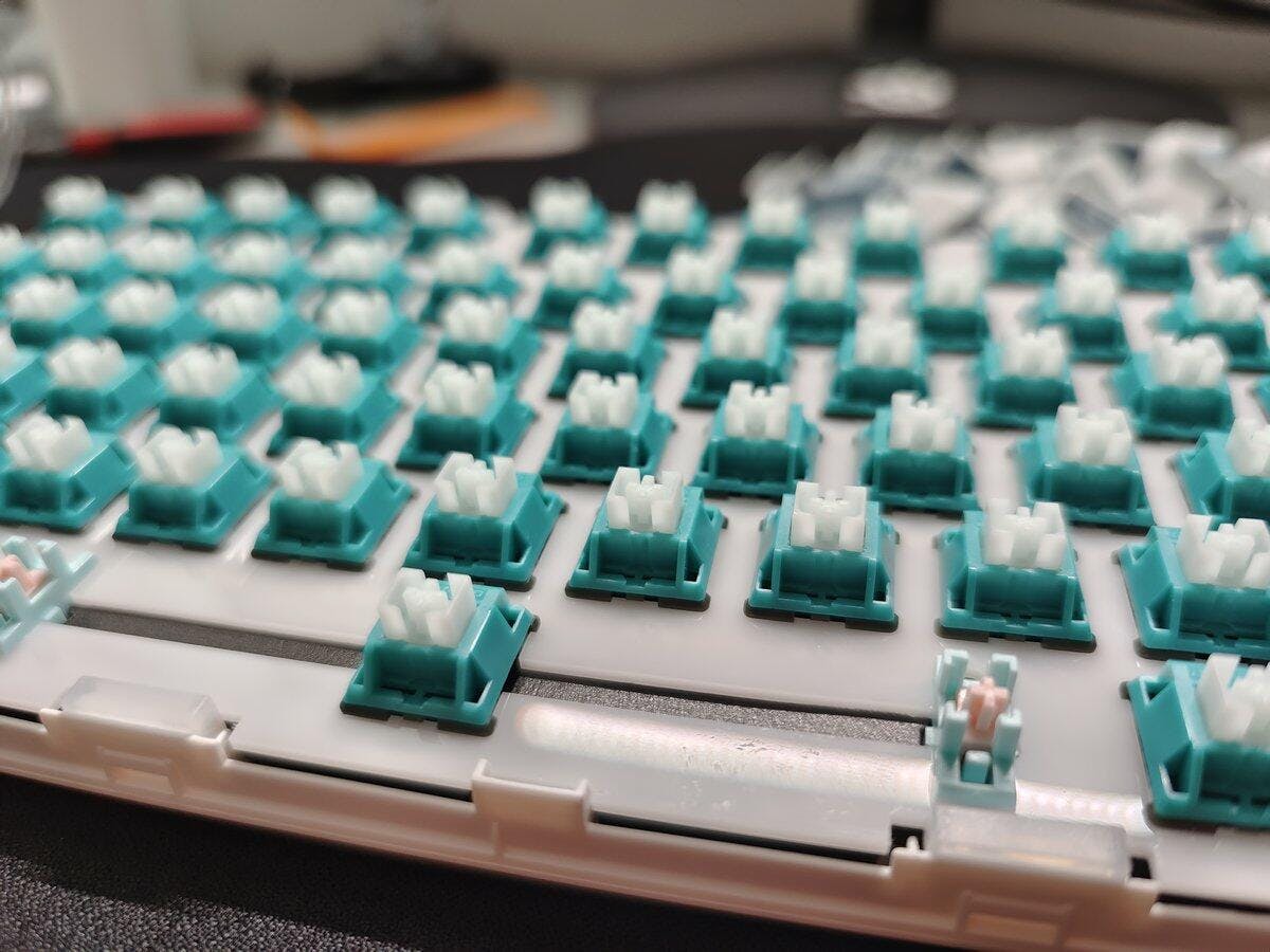 Dukharo VN96 Barebones Custom Keyboard Set DIY Kit - WhatGeek