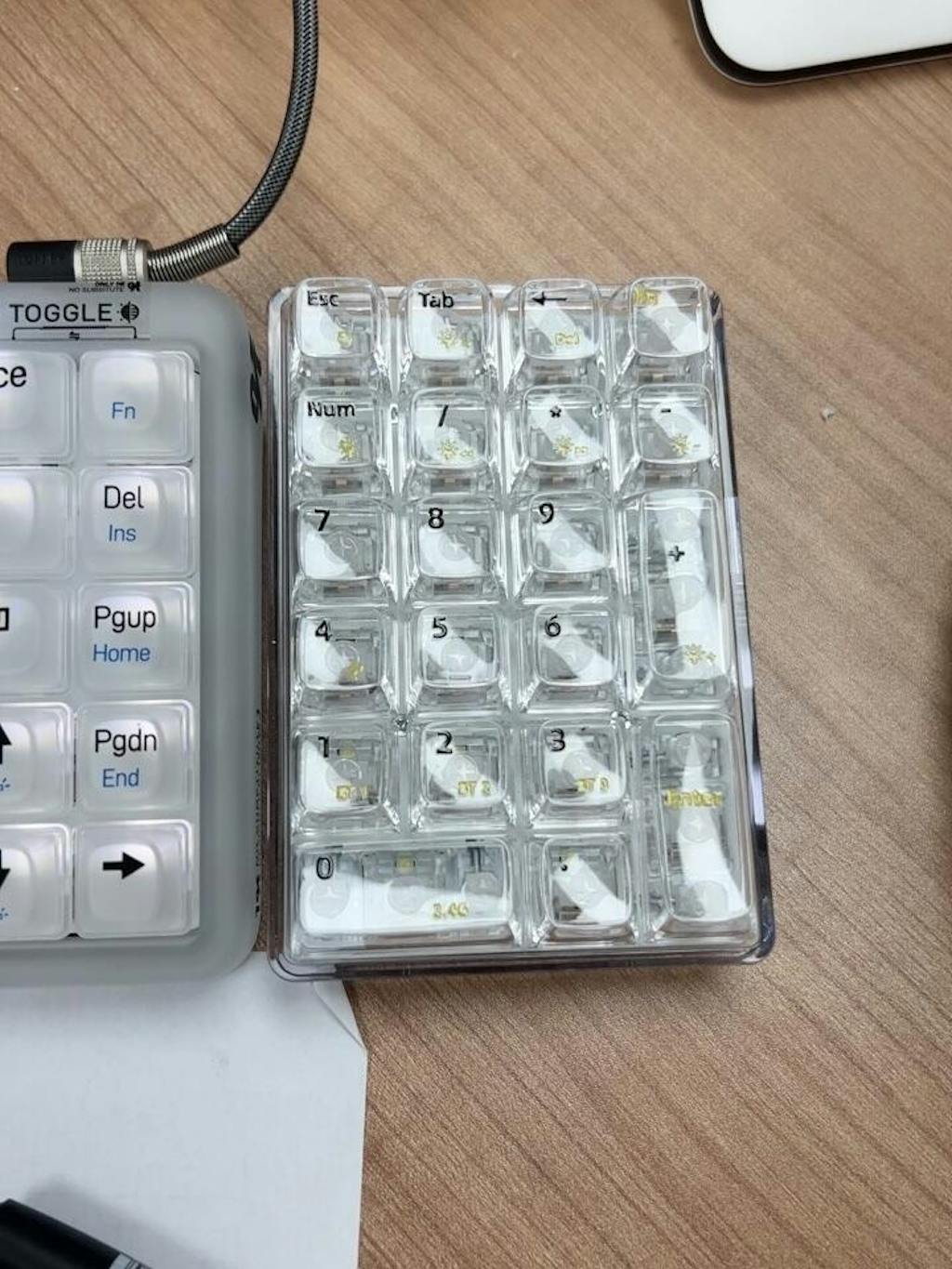 LEOBOG K21 Transparent Number Pad Mechanical Keyboard - WhatGeek
