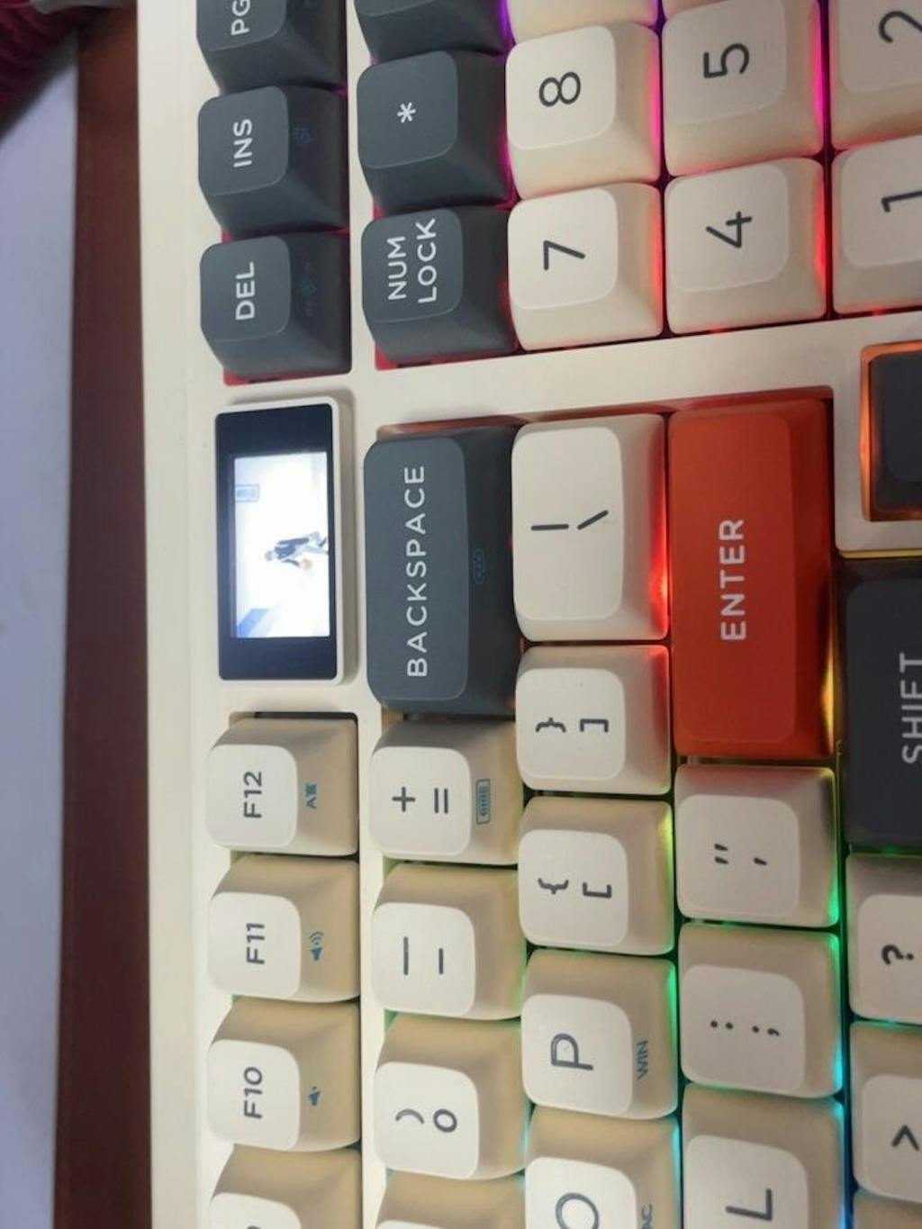 RoyalAxe L98 Mechanical Keyboard with TFT Display - WhatGeek