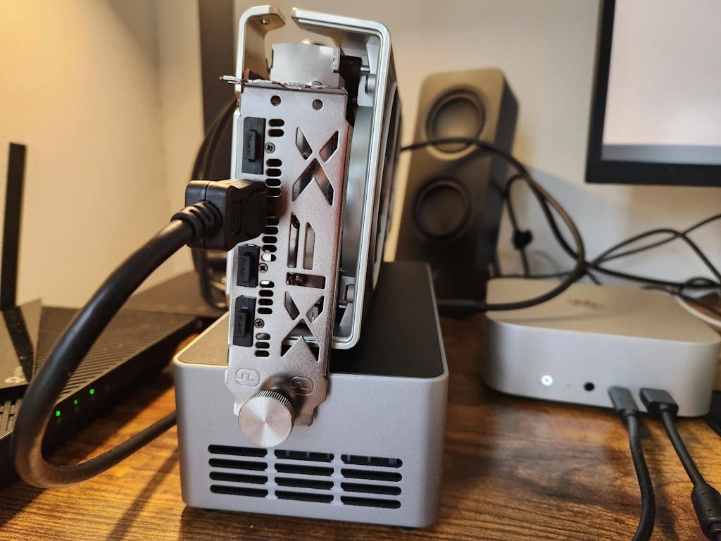 AOOSTAR AG02 eGPU Dock Portable eGPU with Oculink Port/USB4 - WhatGeek