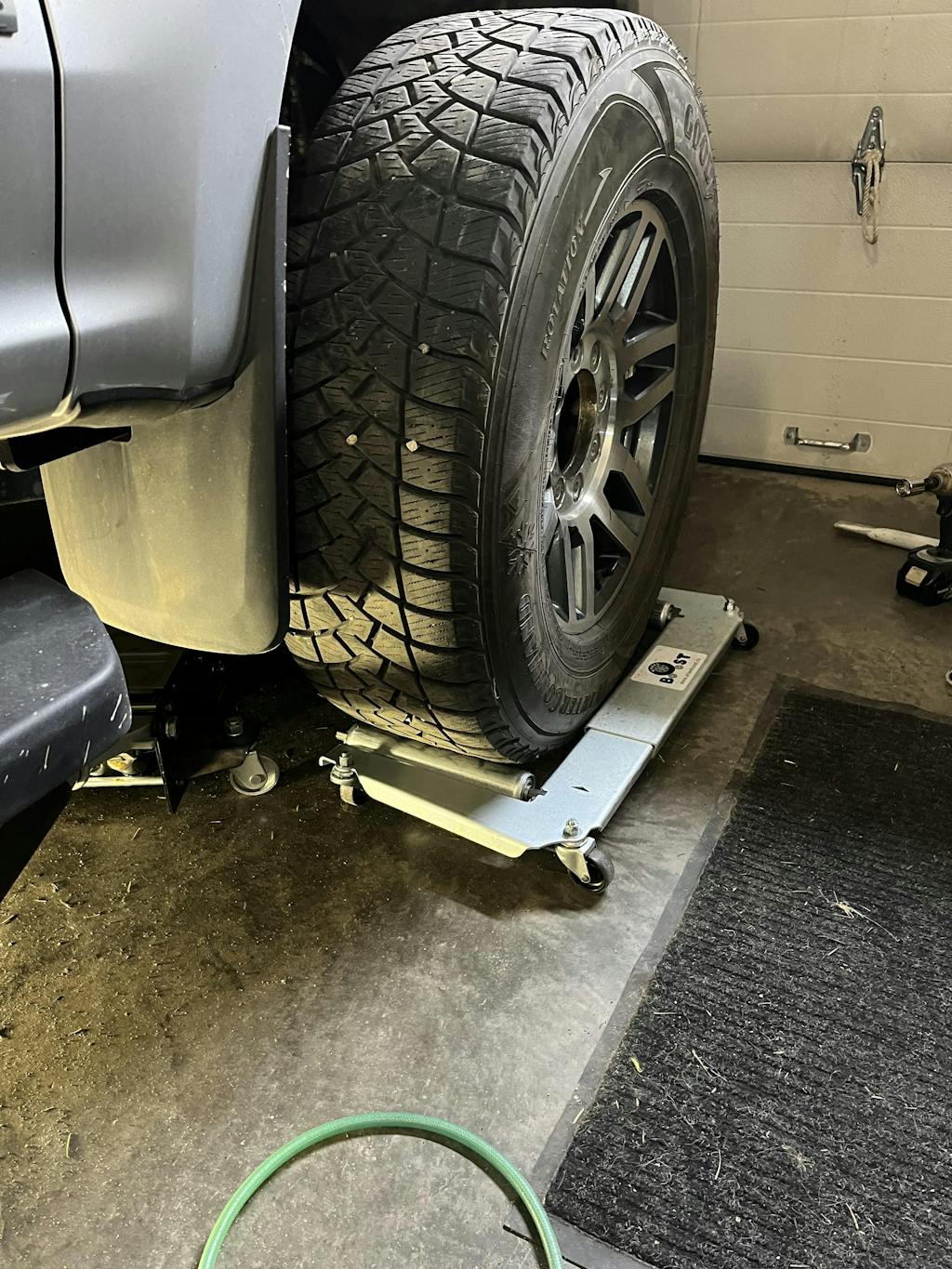 WB-22-38-SS - For Midsize Cars & SUVs to Heavy Duty Pickups – Wheel Boost