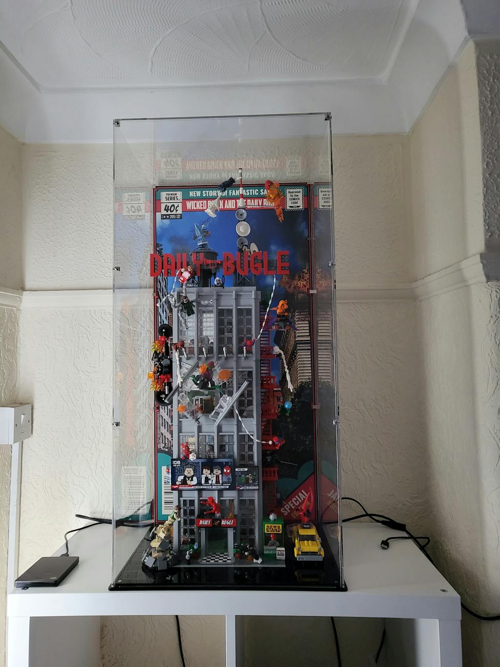Display case for LEGO® Marvel: Daily Bugle (76178) — Wicked Brick