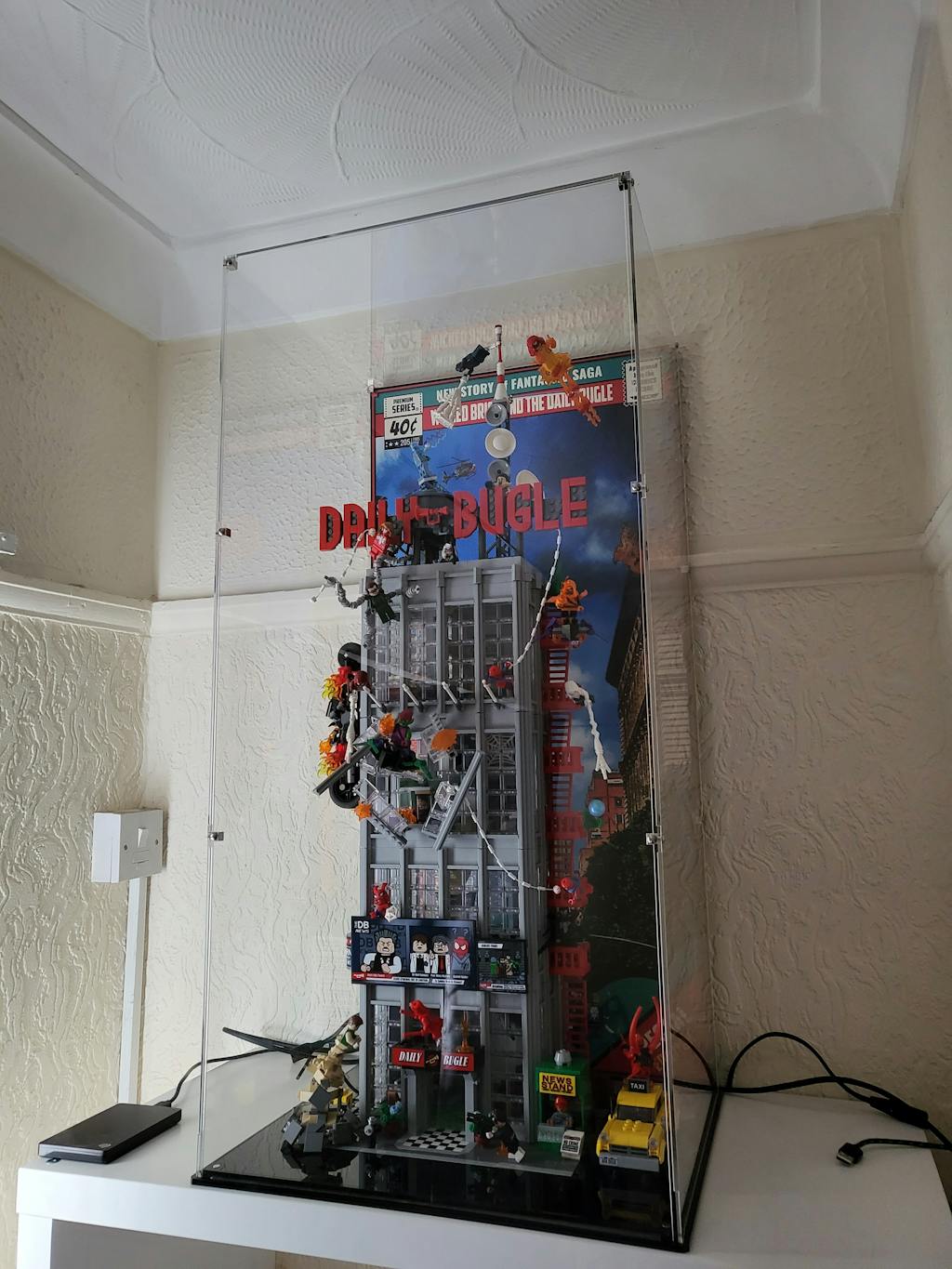 Display case for LEGO® Marvel: Daily Bugle (76178) — Wicked Brick