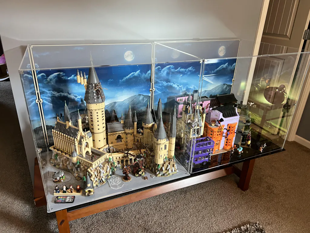 Display case for LEGO® Harry Potter: Hogwarts Castle (71043) — Wicked Brick