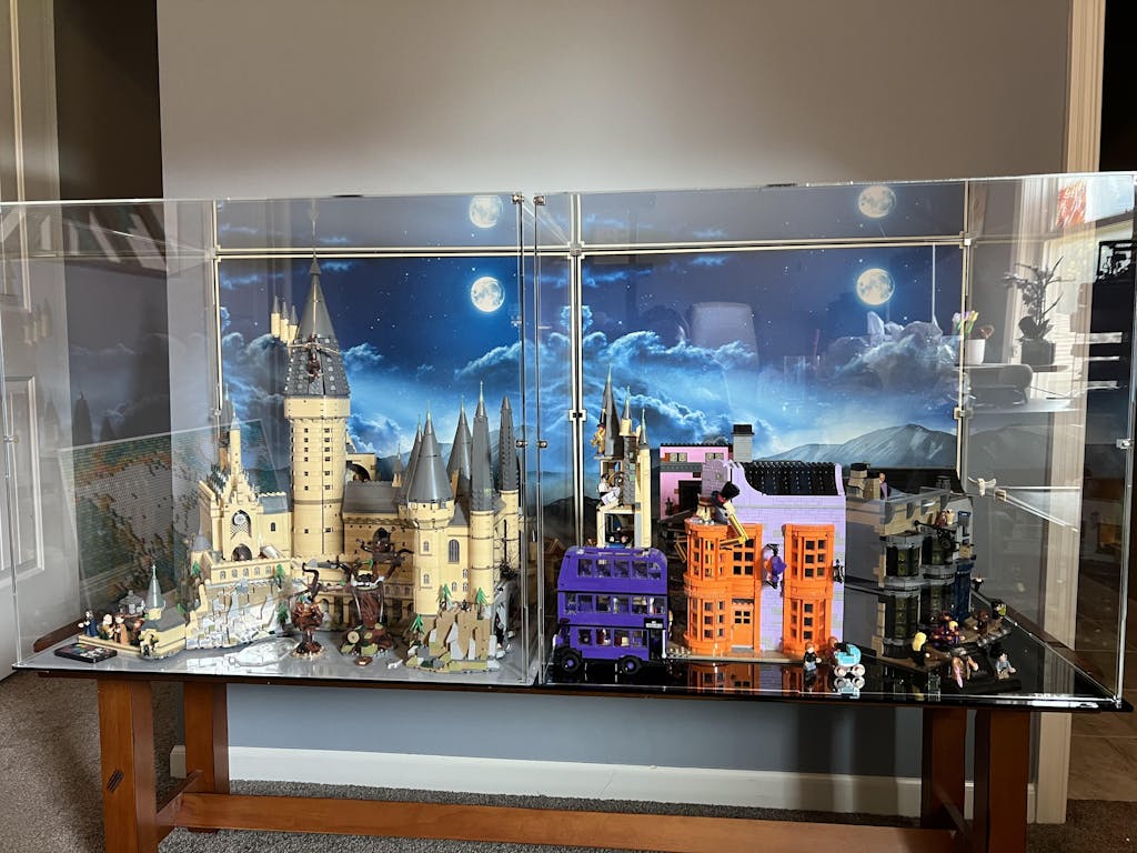 Display case for LEGO® Harry Potter: Hogwarts Castle (71043) — Wicked Brick