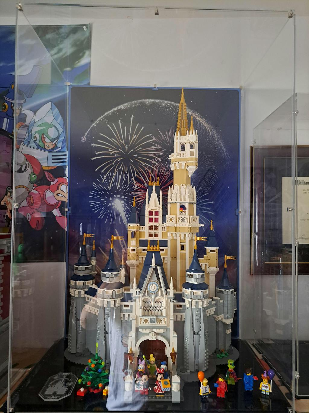 Display case for LEGO® Disney: The Disney Castle (71040) — Wicked Brick