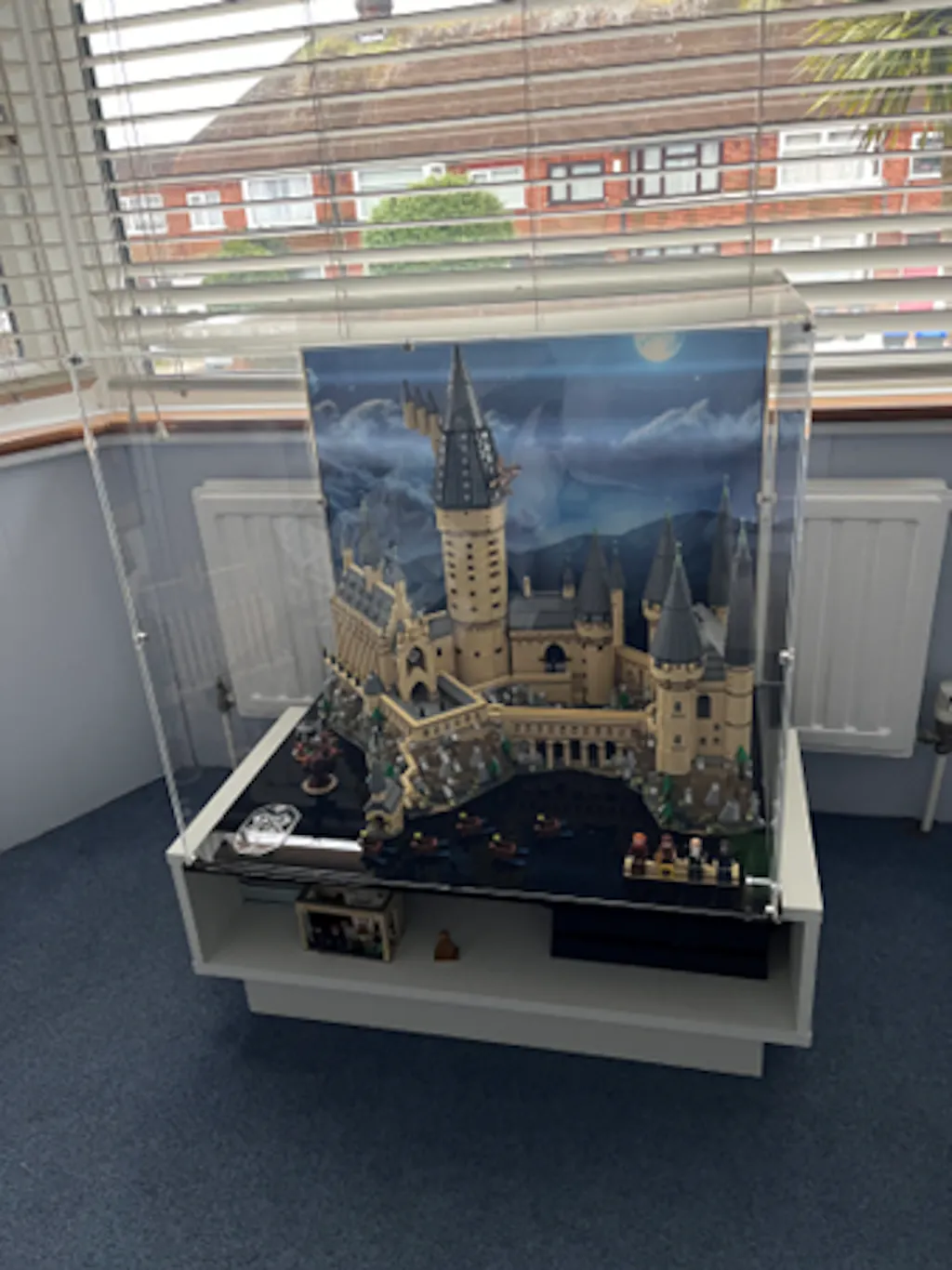Display case for LEGO® Harry Potter: Hogwarts Castle (71043) — Wicked Brick