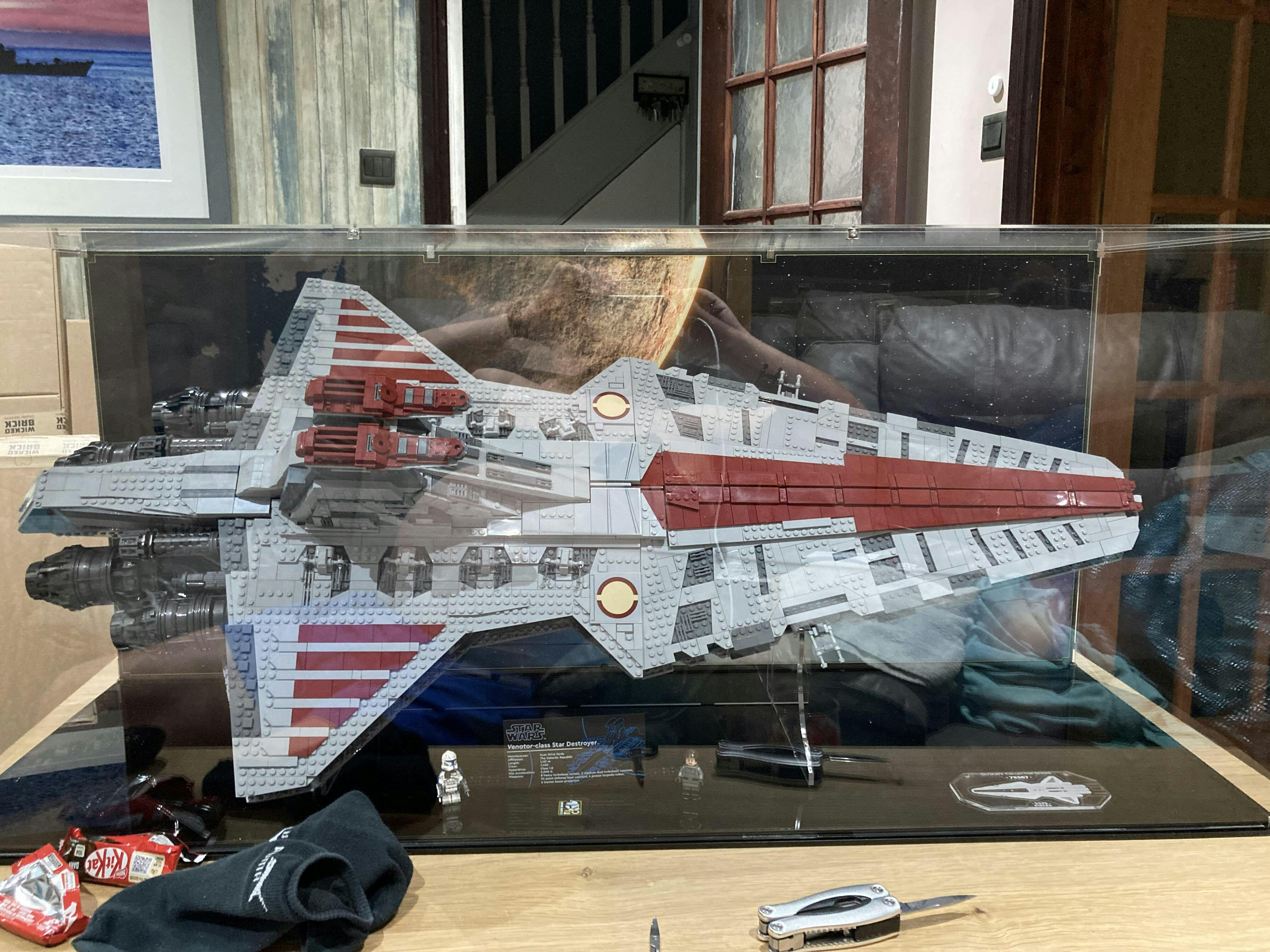 Display case for LEGO® Star Wars™ Venator-Class Republic Attack Cruise ...