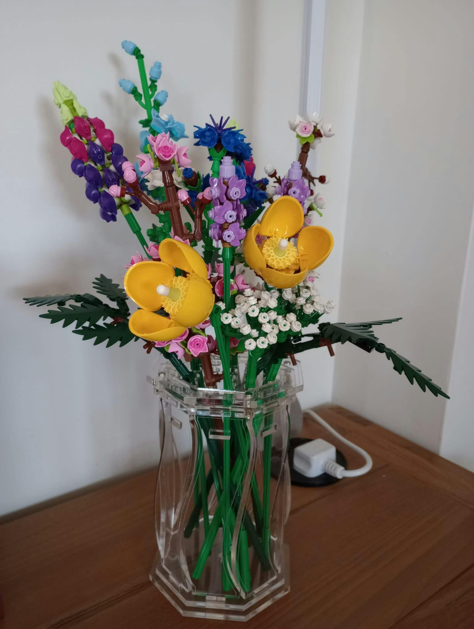 Large Display Vase for LEGO® Flowers - Clear — Wicked Brick