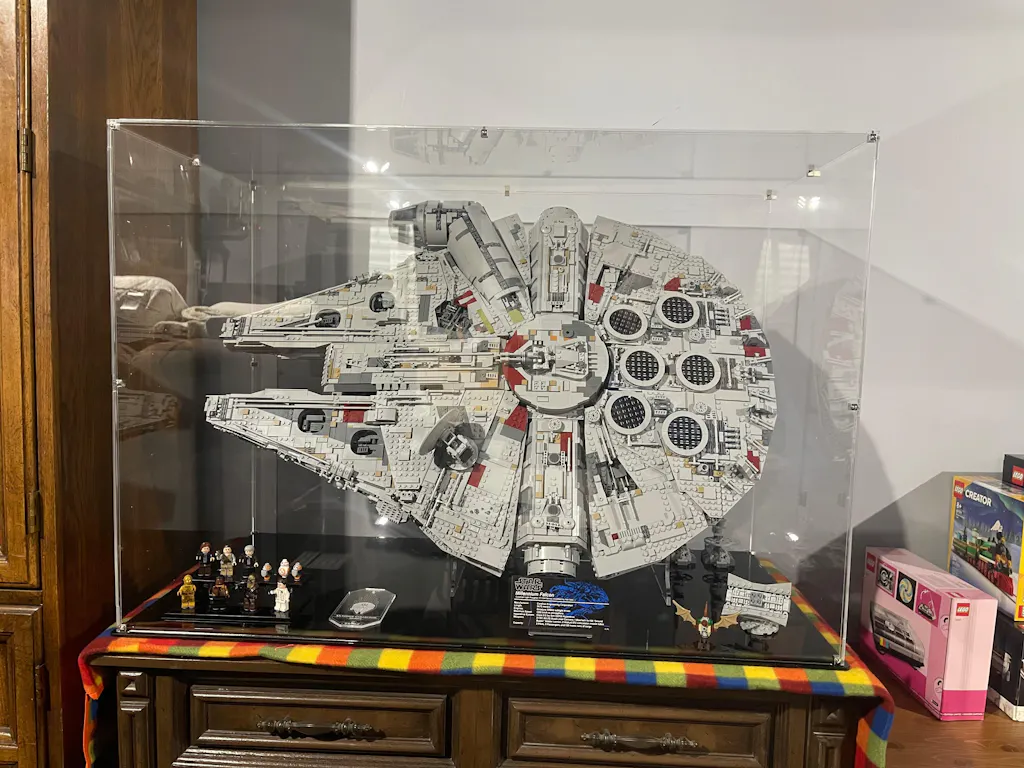 Display Case for LEGO® Star Wars™ UCS Millennium Falcon (75192 ...