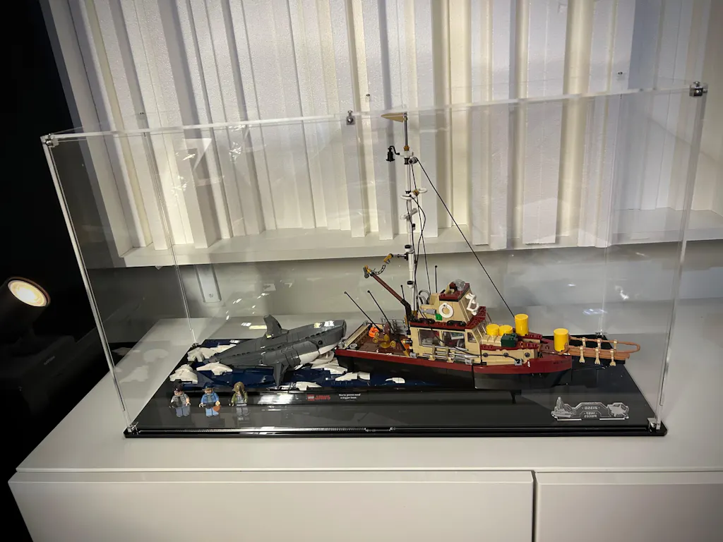 Display Case for LEGO® Ideas Jaws (21350) — Wicked Brick