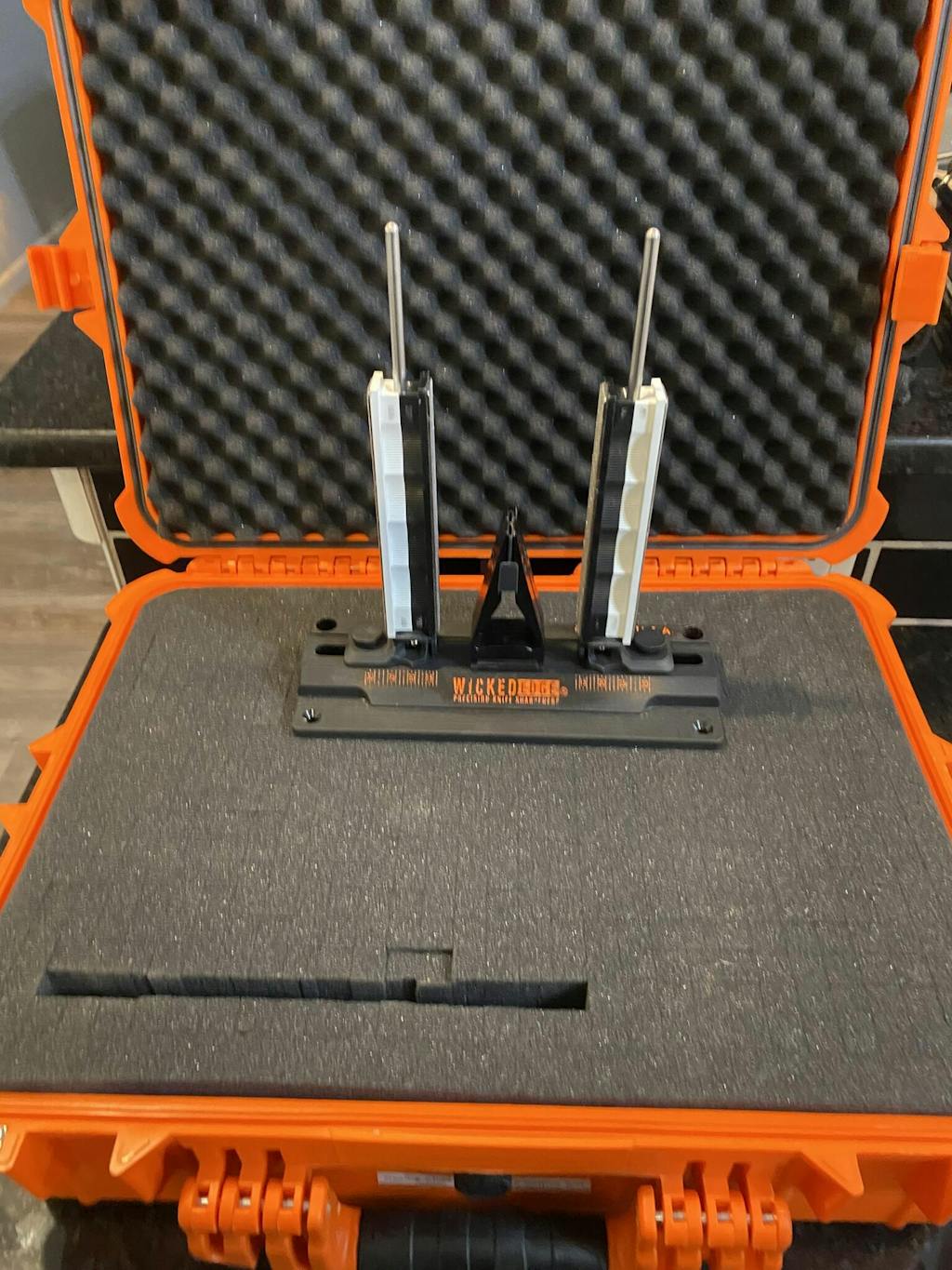 Wicked Edge precision Knife Sharpeners Scissor Attachment