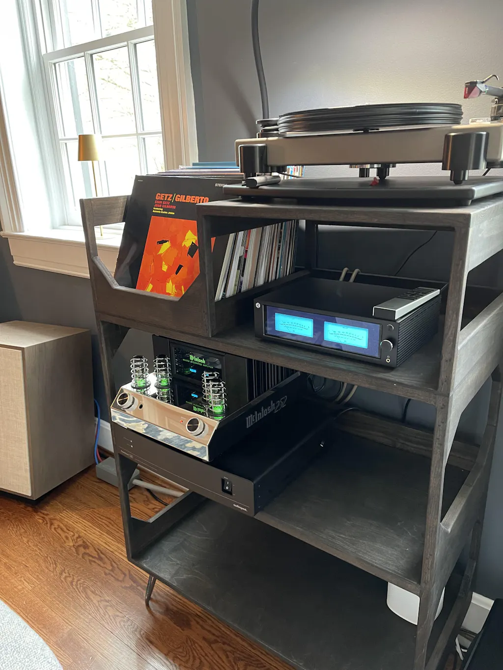 The Hamilton Turntable Station – WickerWoodWorks