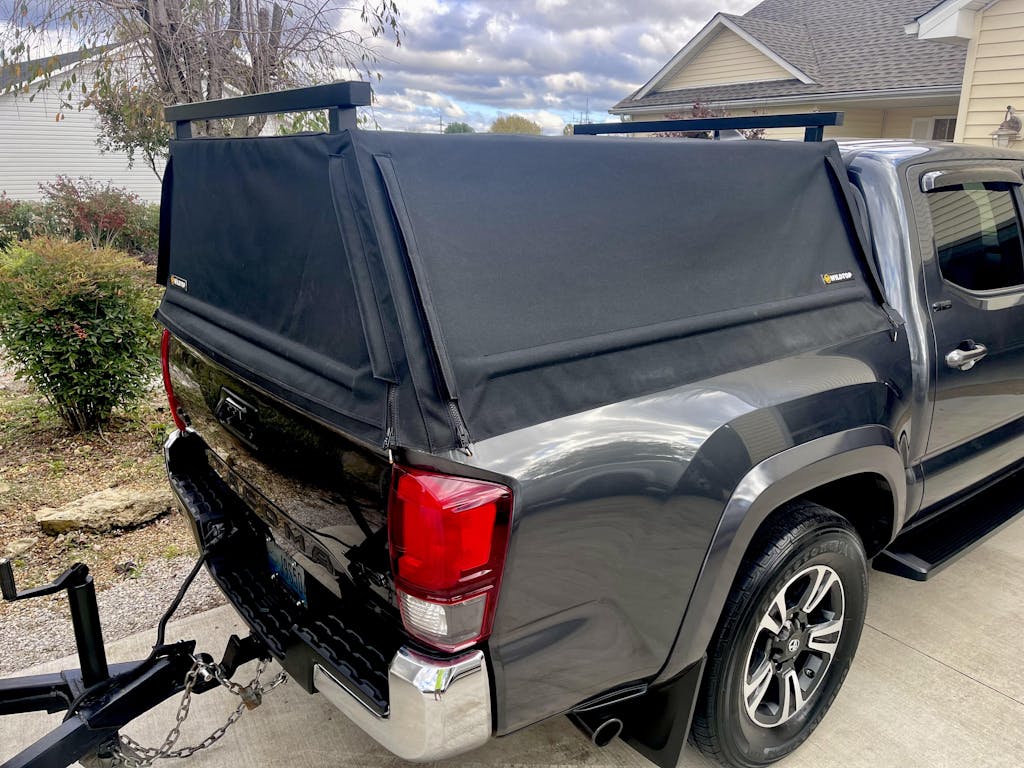 WildTop Soft Truck Cap for 2005-2015 2nd Gen Toyota Tacoma 5ft Bed (60 ...