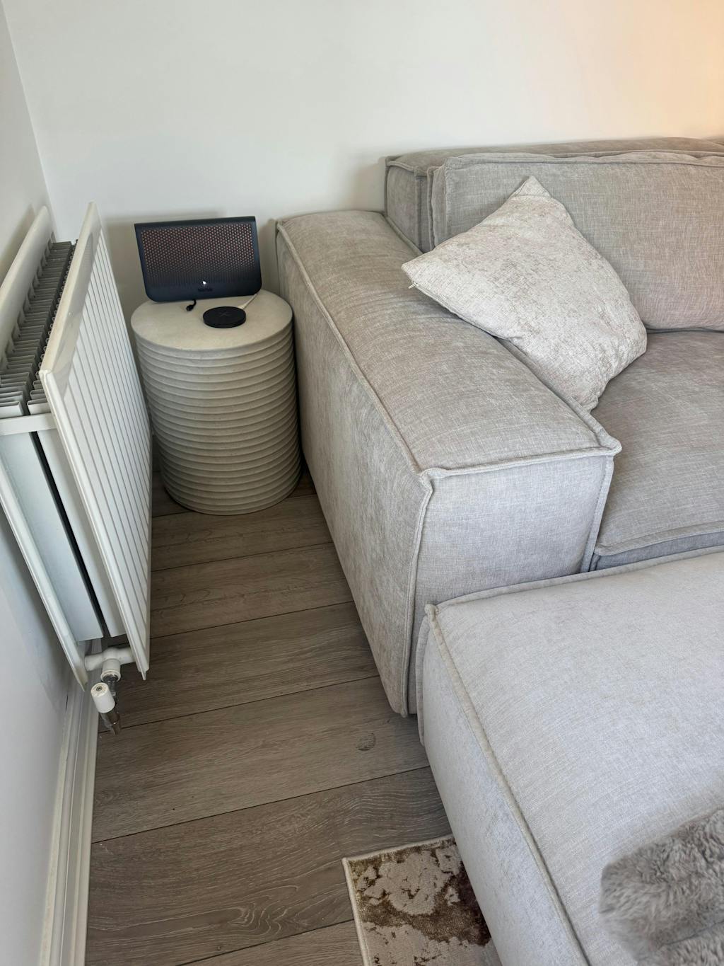 Minimal Concrete Ribbed Side Table - Raya