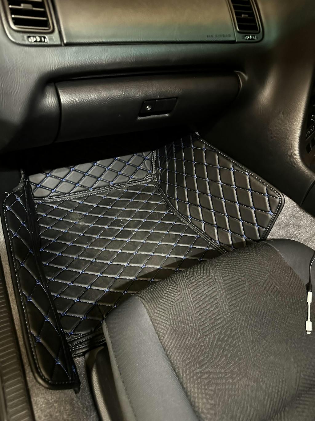 Black & Blue Luxury Custom Car Mats – Witamats