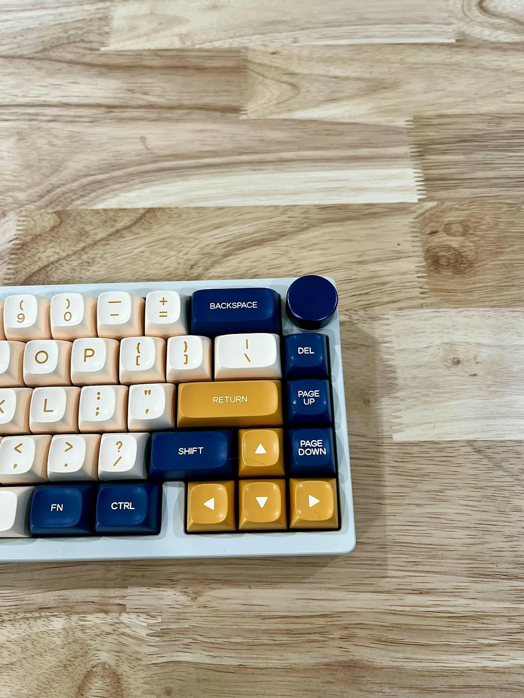 Womier SK65 65% Gasket Mounted Wireless Aluminum Keyboard with Knob ...