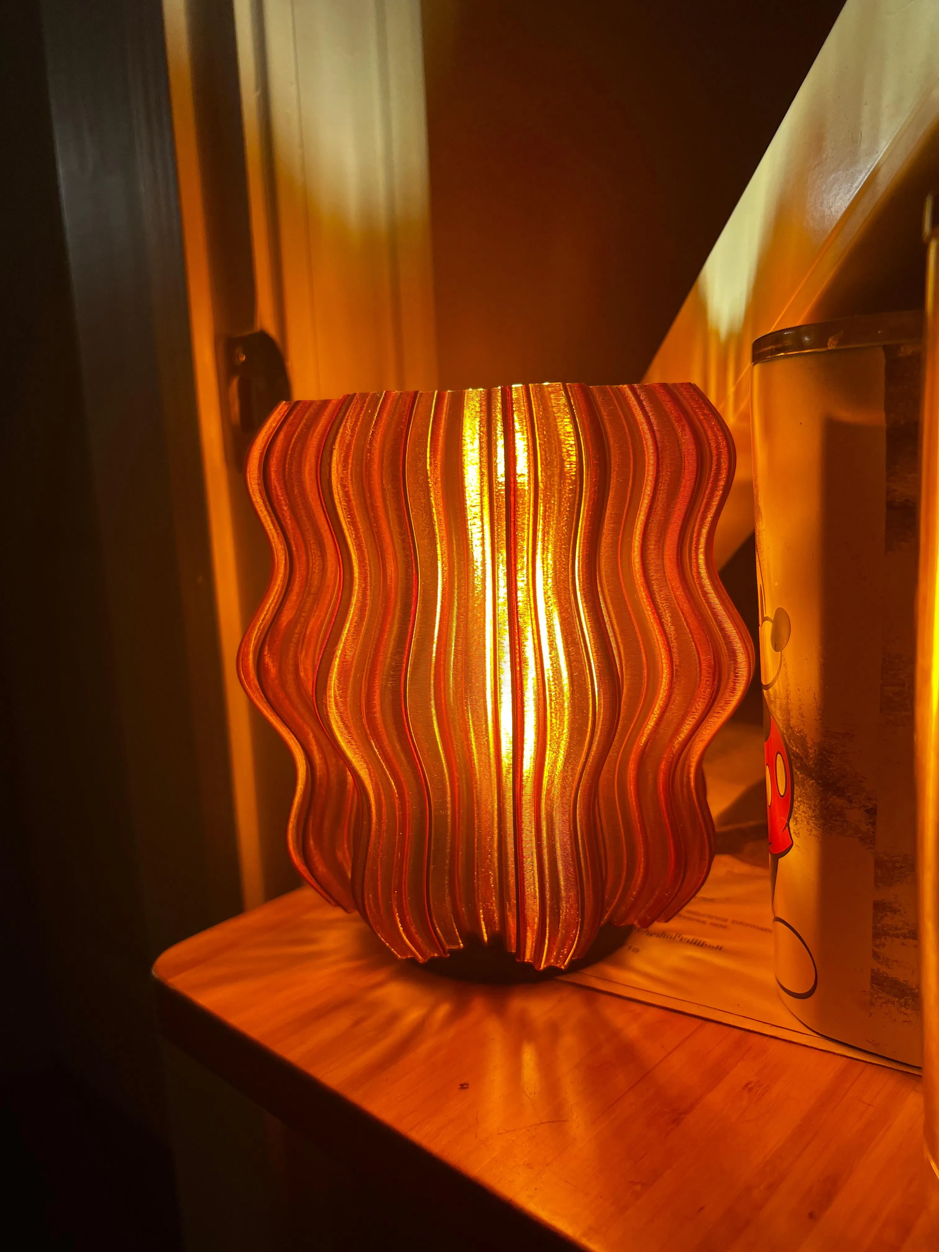 Wooj Mini Wavy Lamp | 3D Printed Recycled Plastic Table Lamp