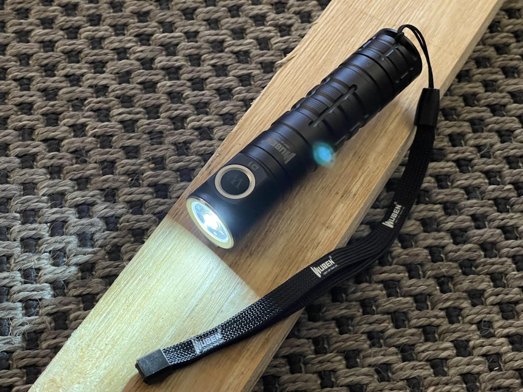 Wuben D1 Flood Flashlight - Best EDC LED Mini Flashlight