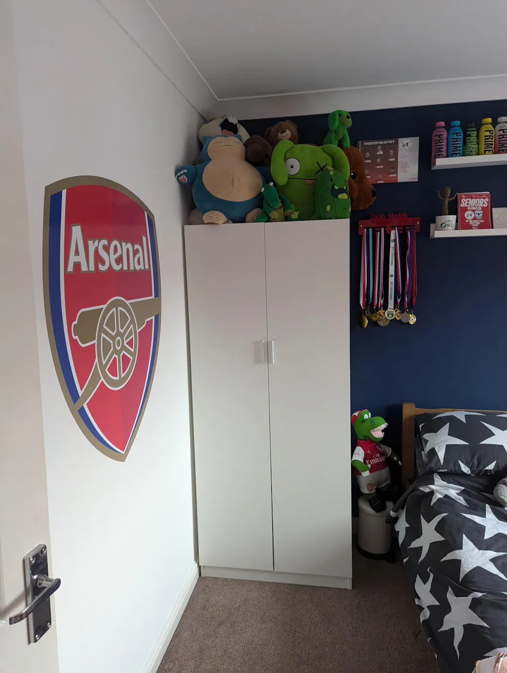 Arsenal Football Club Crest Wall Sticker – www.themed.co.uk