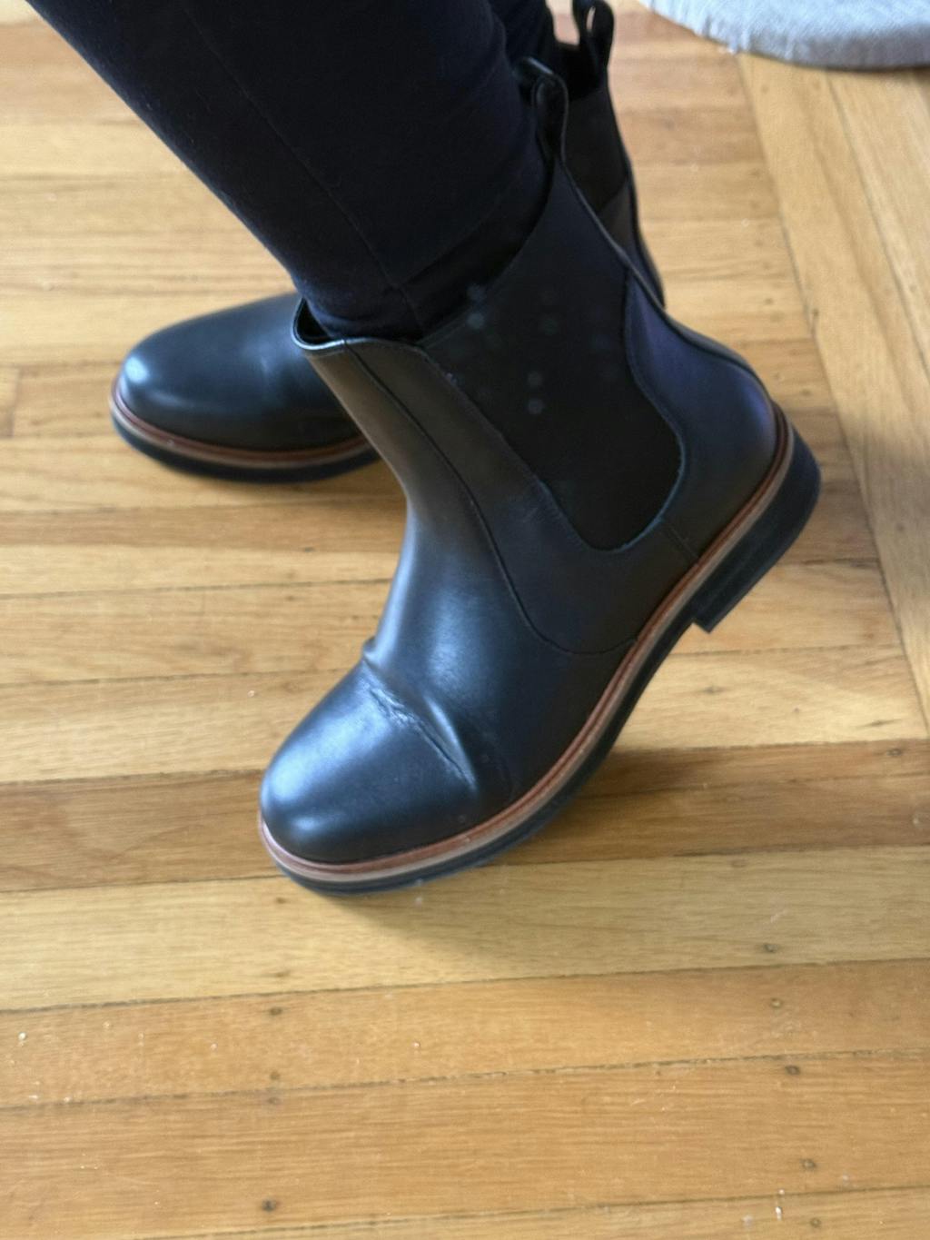 Wide-Fit Chelsea Boots | Genesys Leather Comfort
