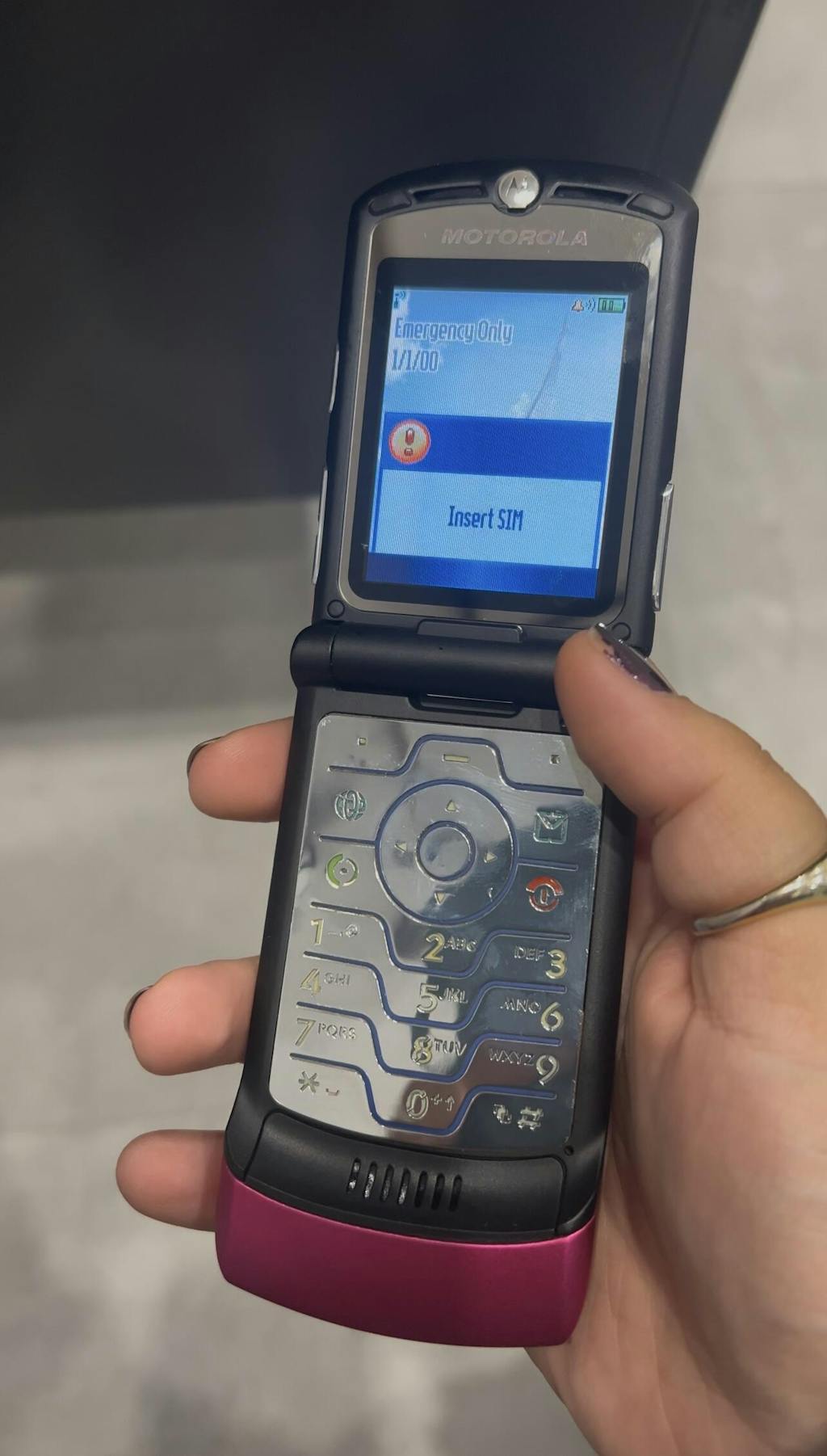 Motorola Razr V3i | Iconic Retro Mobile Flip Phone – Y2KPHONES