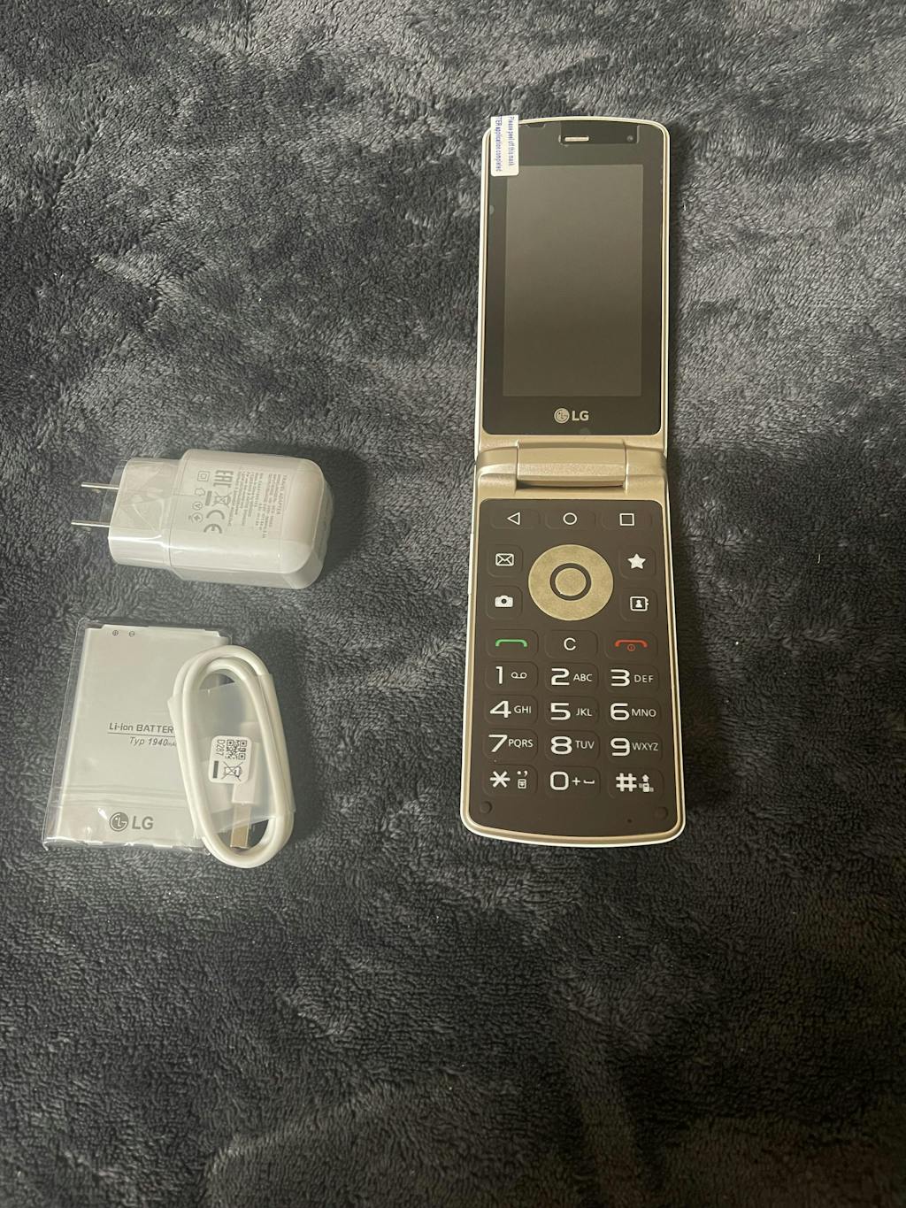 LG Smart Folder X100S - Unlocked - Android 7.1.2 Flip Smartphone ...