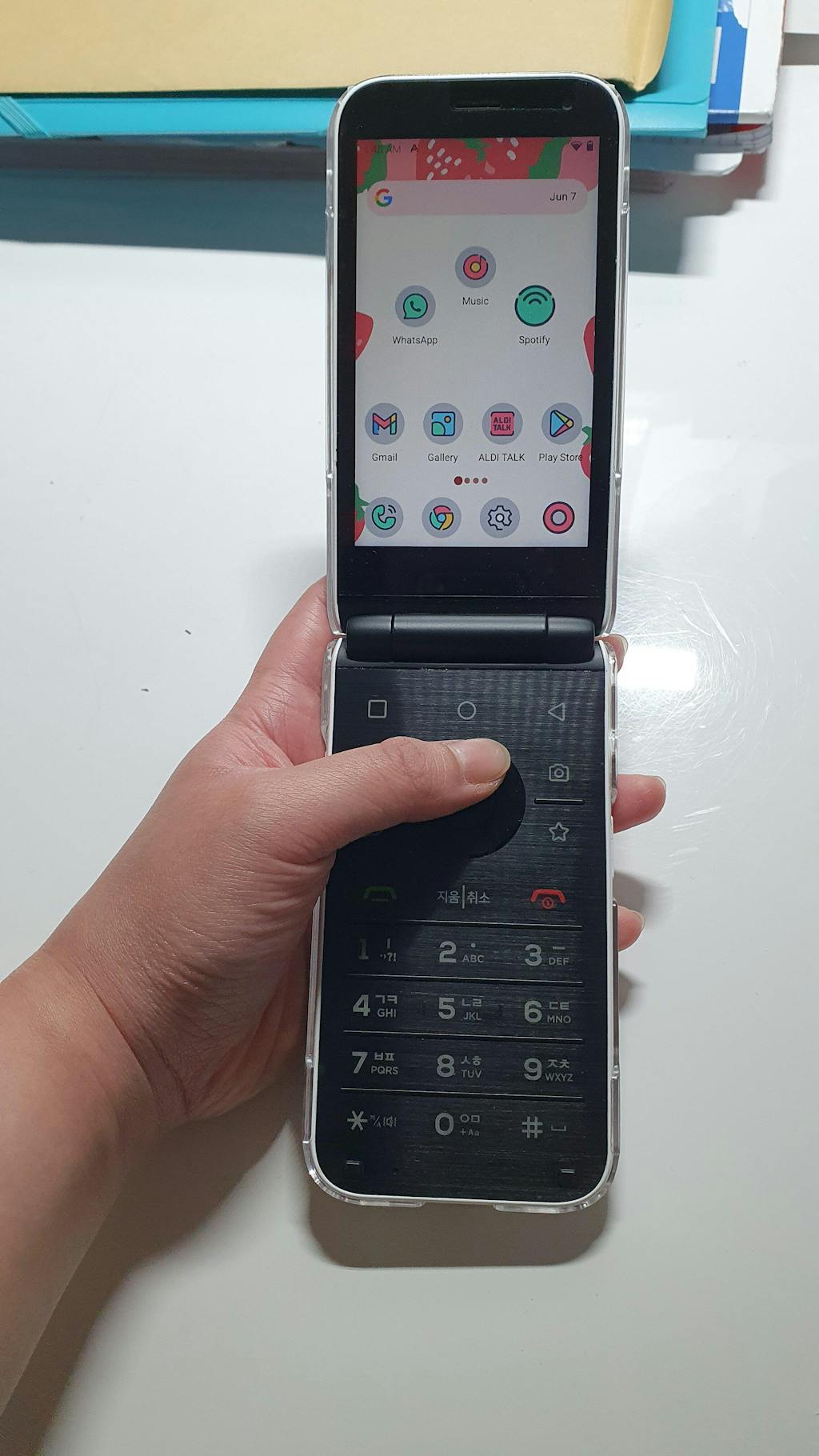 ALT MIVE Style Folder AT-M120 - Unlocked - Android 12 Flip Smartphone ...