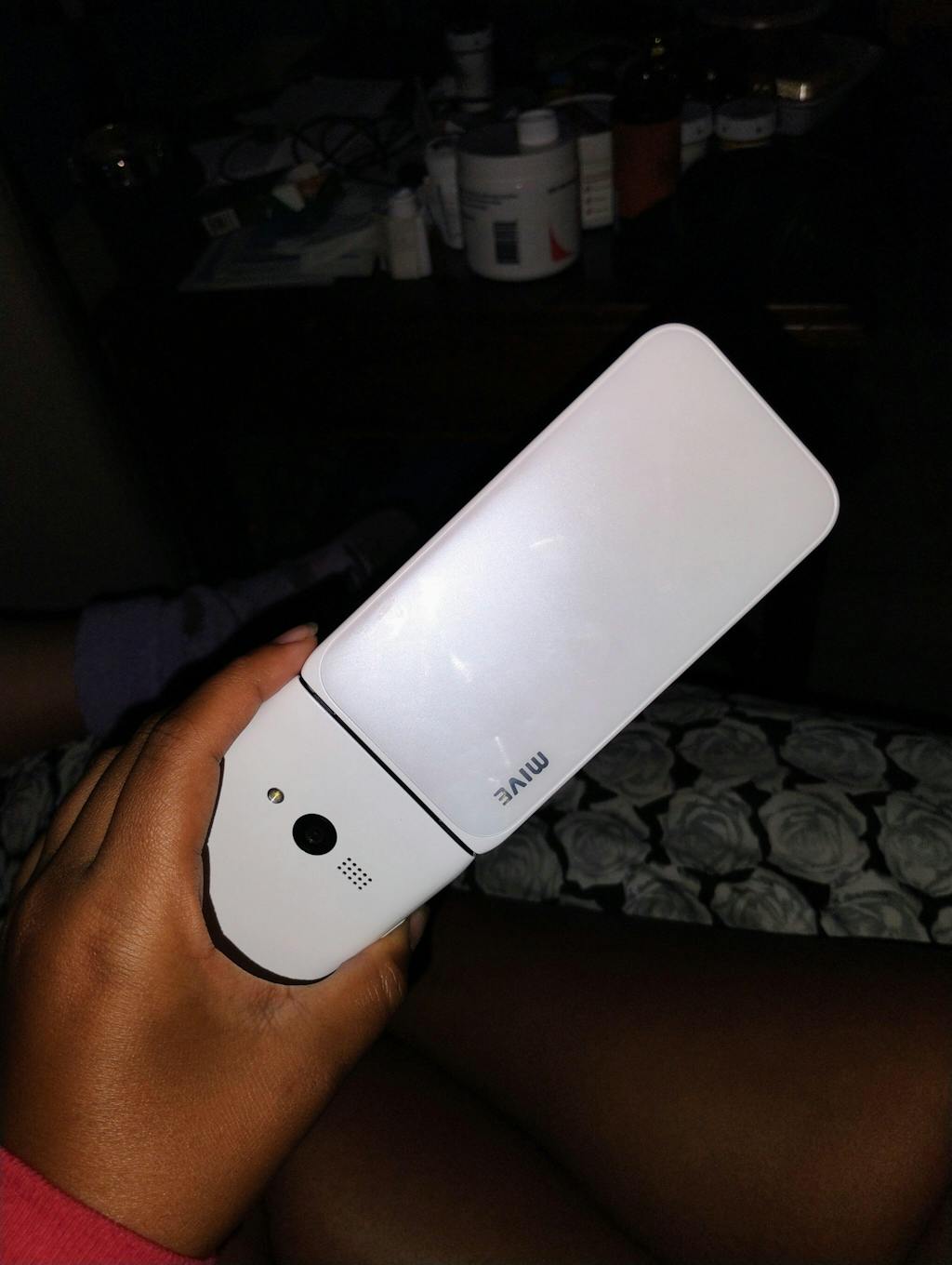 ALT MIVE Style Folder AT-M120 | Android 12 Flip Phone & Smartphone ...