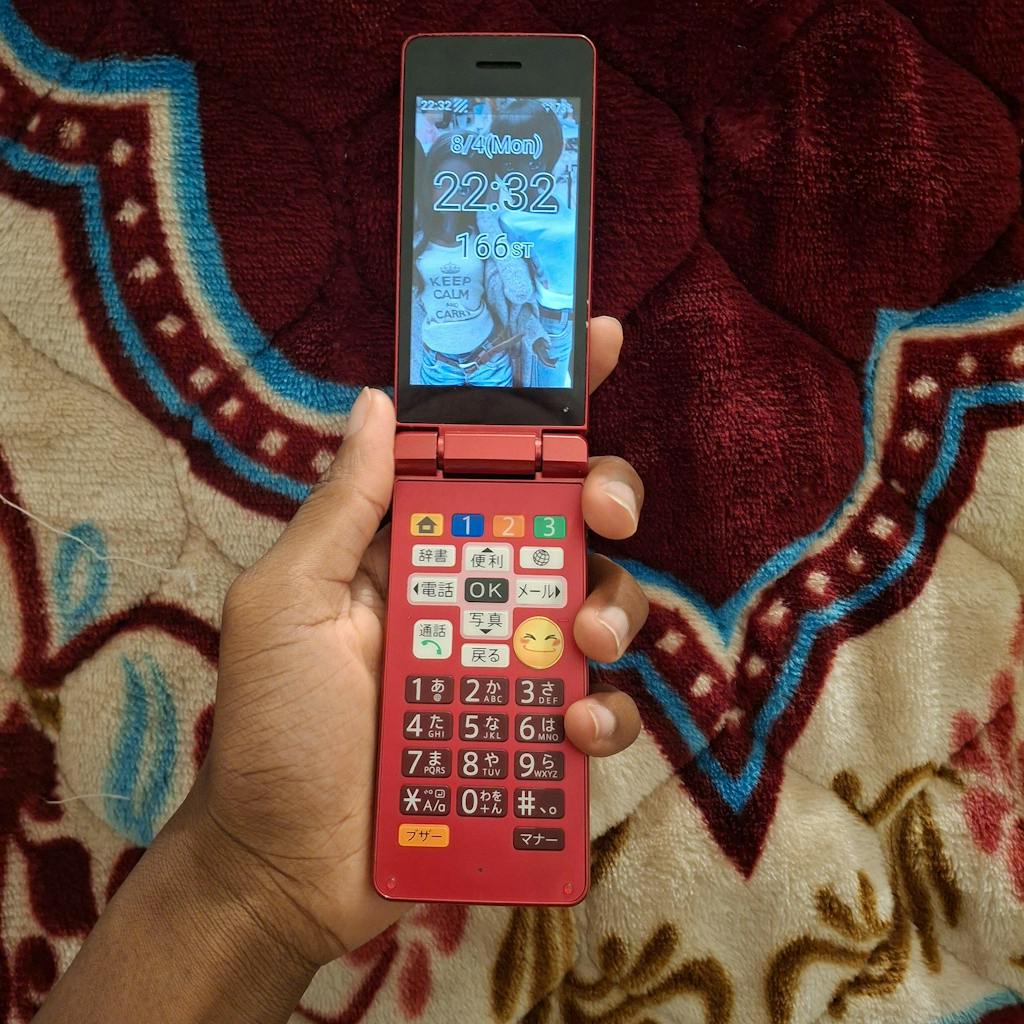 Sharp Aquos Keitai A207SH | Japanese Keitai Flip Phone – Y2KPHONES