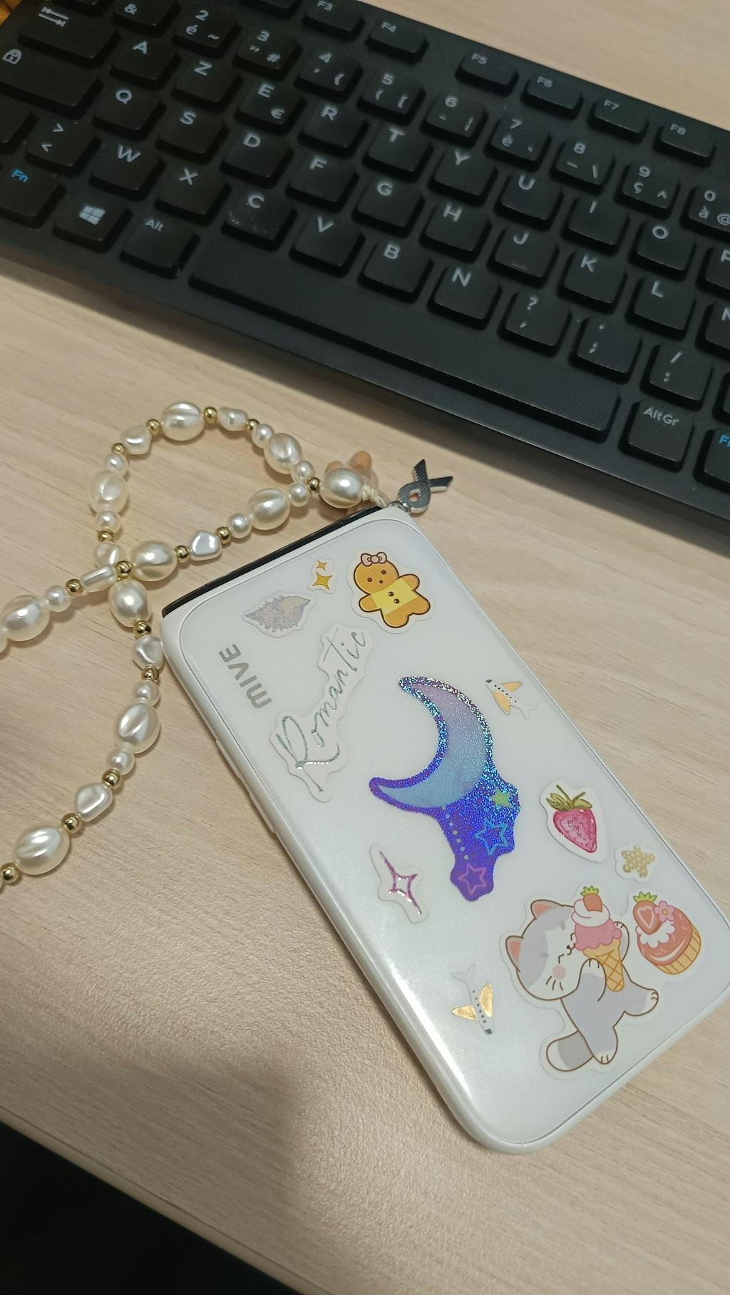 ALT MIVE Style Folder AT-M120 | Android 12 Flip Phone & Smartphone ...