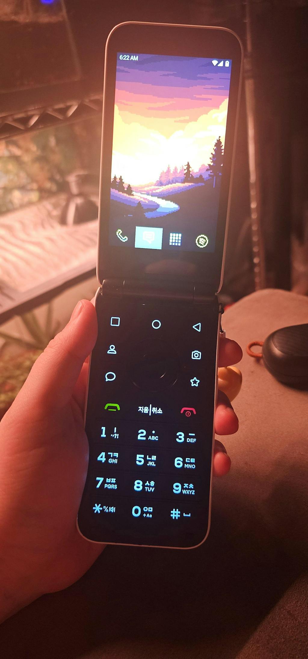 ALT MIVE Style Folder AT-M120 | Android 12 Flip Phone & Smartphone ...