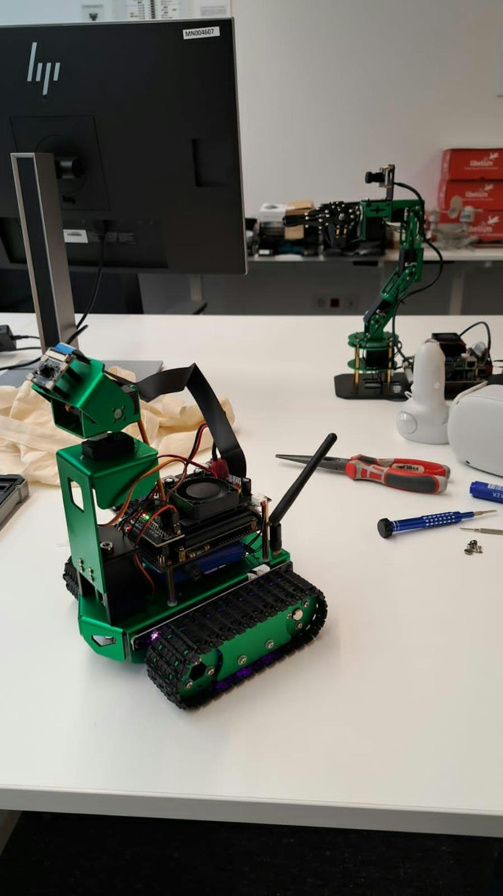 Yahboom Jetbot AI Vision Tank Car Python Programming for JETSON NANO