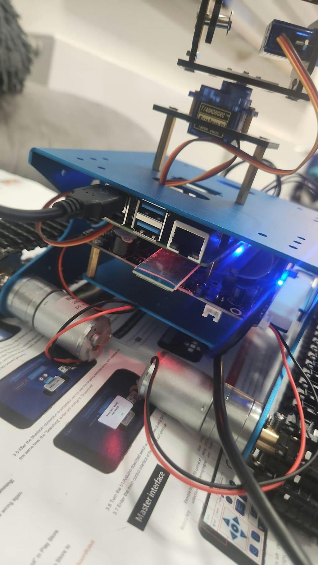 Yahboom Raspberry Pi Tank Car with 2DOF Camera PTZ Python Programming