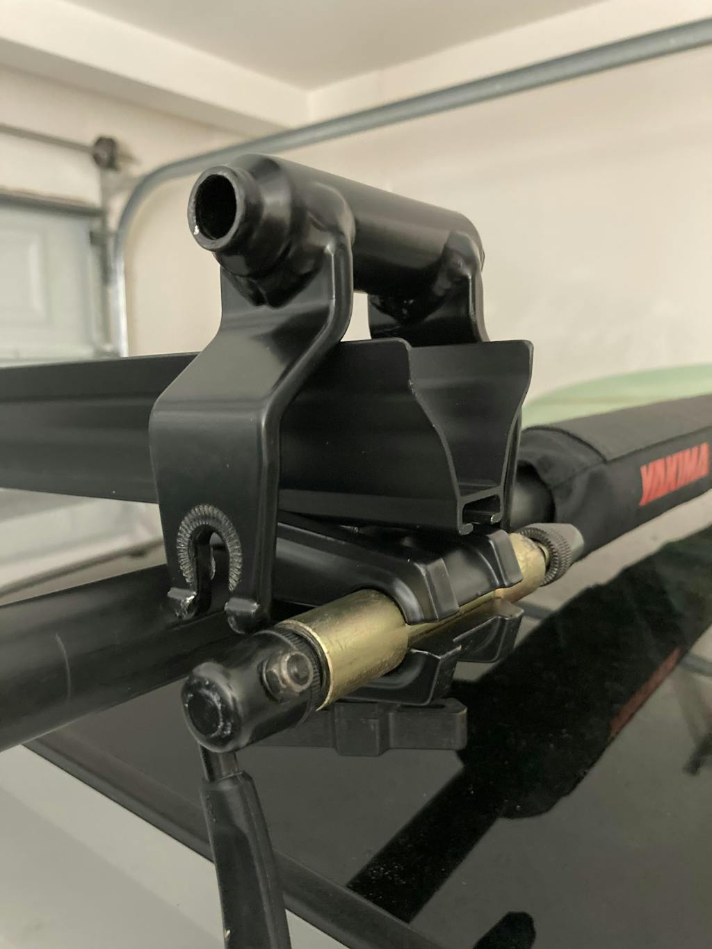 12mm x 100mm Fork Adapter for Bike Racks – Yakima