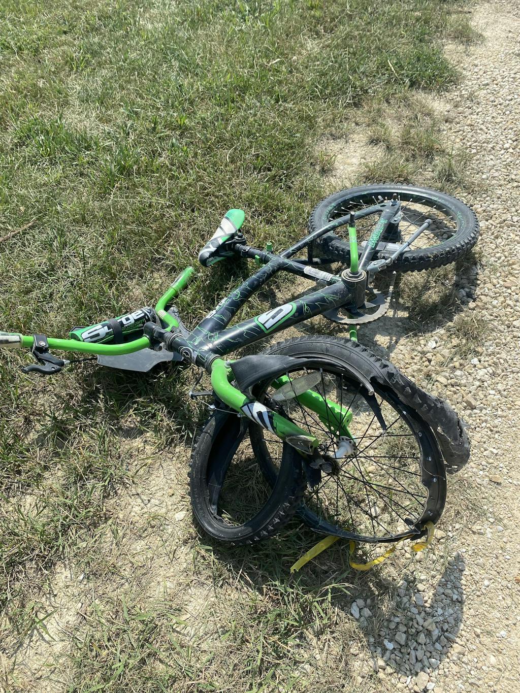 RidgeBack Tilt-Away Hitch Bike Rack – Yakima