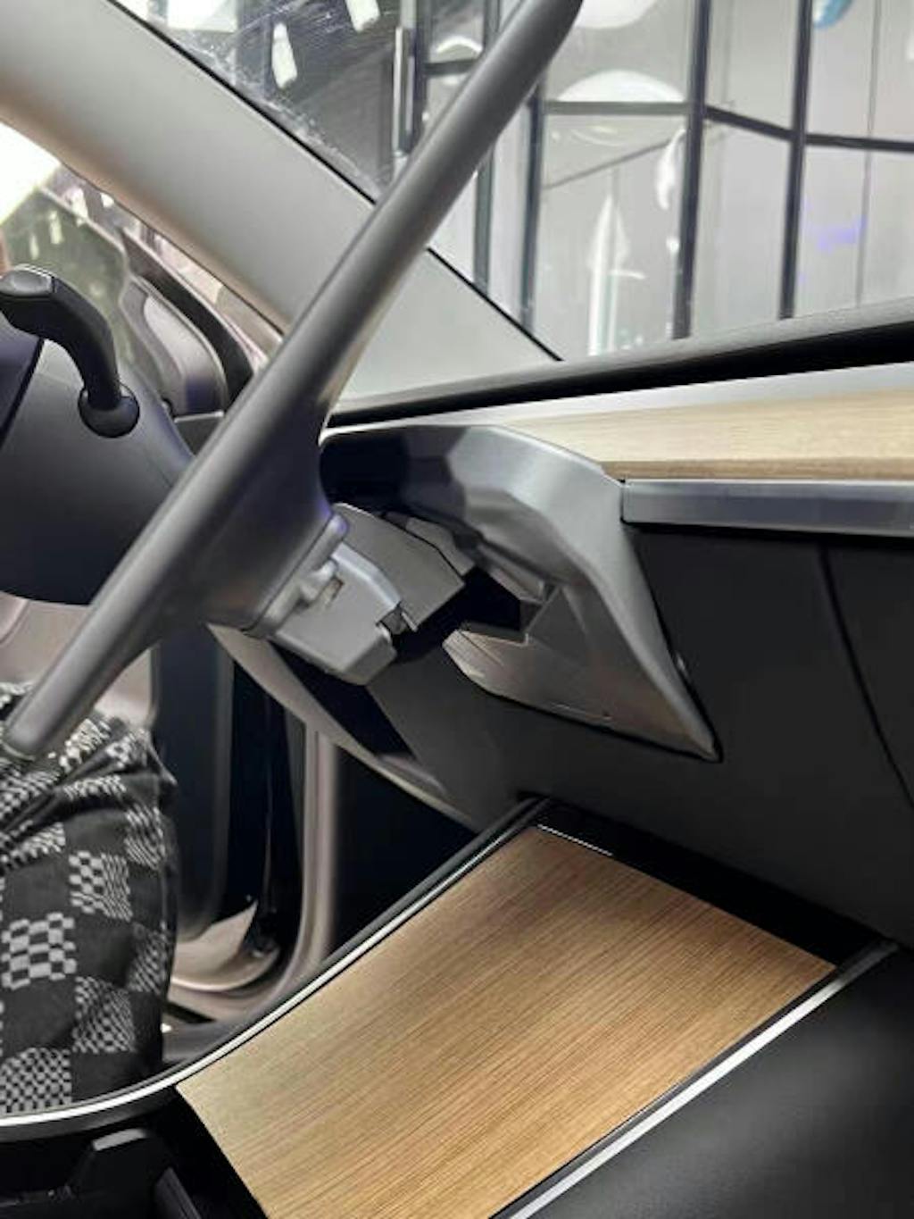 Swivel Rotating Screen Mount Bracket for Tesla Model 3 Y – Yeslak