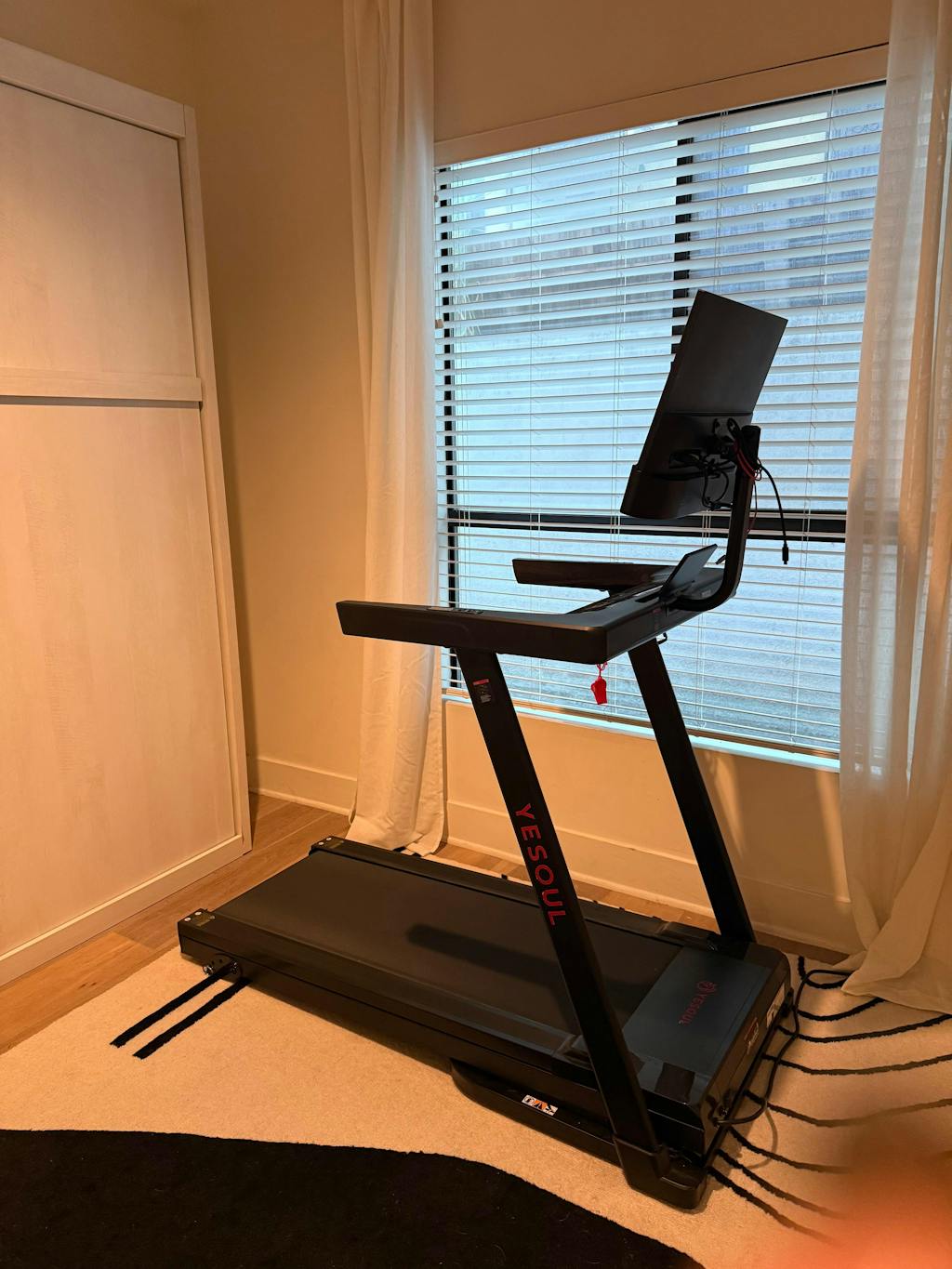 Yesoul Treadmill | 21.5" FHD Screen, The Best Peloton Alternative Treadmill