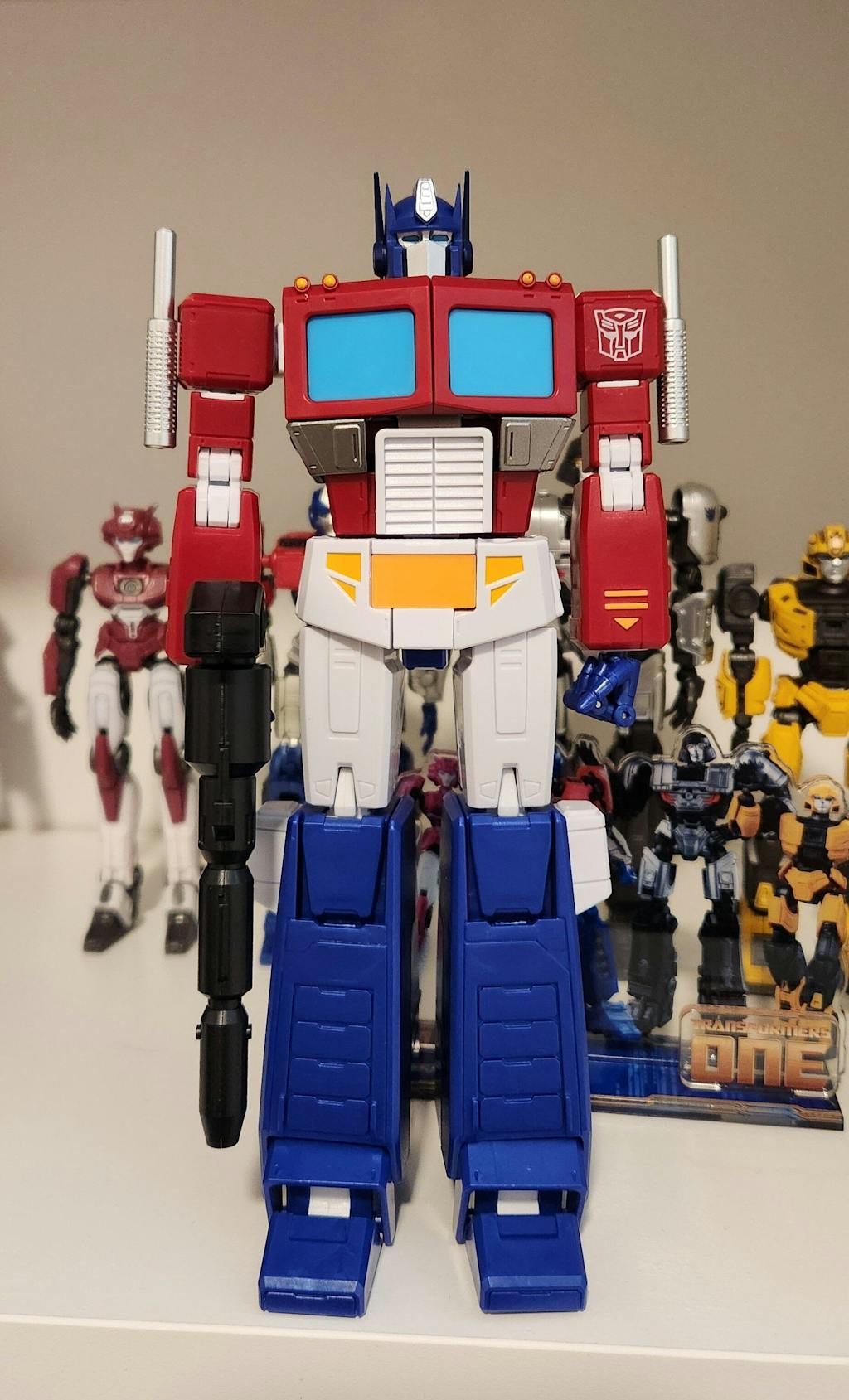 Transformers: Generation 1 - 20cm Optimus Prime Model Kit - AMK Series