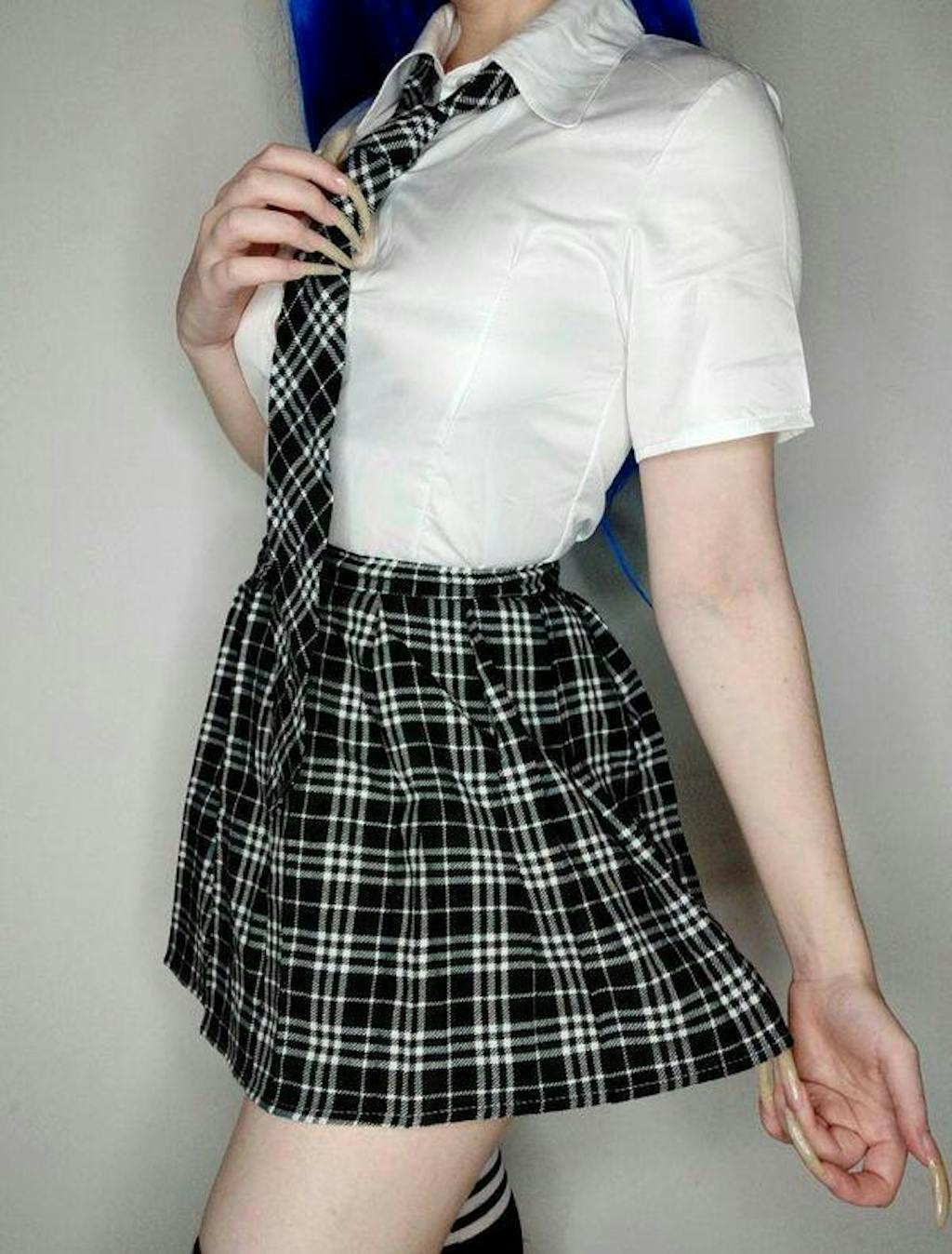 White Shirt and Plaid Mini Skirt – YOMORIO