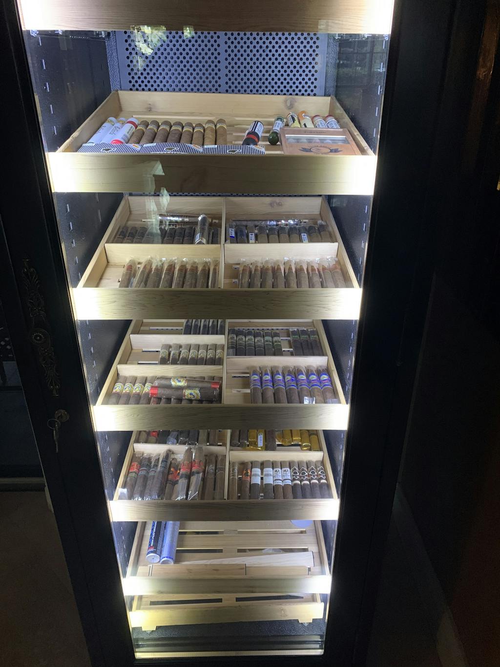 The Remington Lite Electric Cabinet Humidor | 2,000 Cigars | Your ...