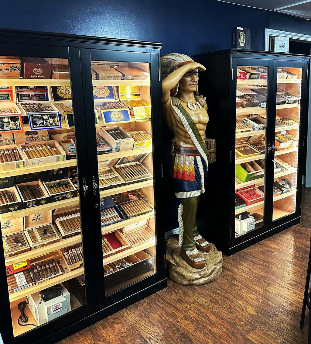 Custom Humidor Cabinets & Cigar Lockers - Your Elegant Bar