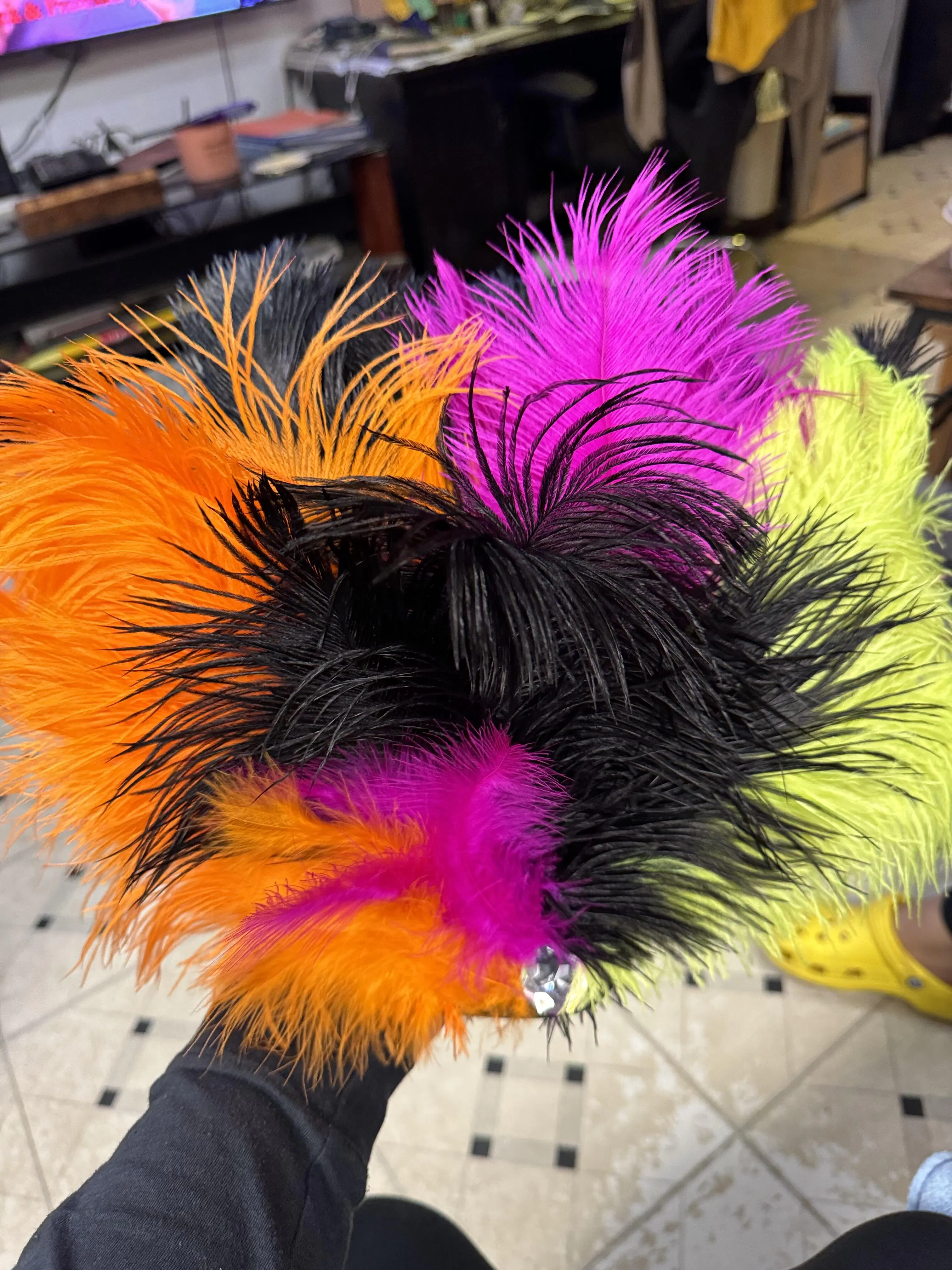 CUSTOM FEATHER ULTRA – Your Fete-ish